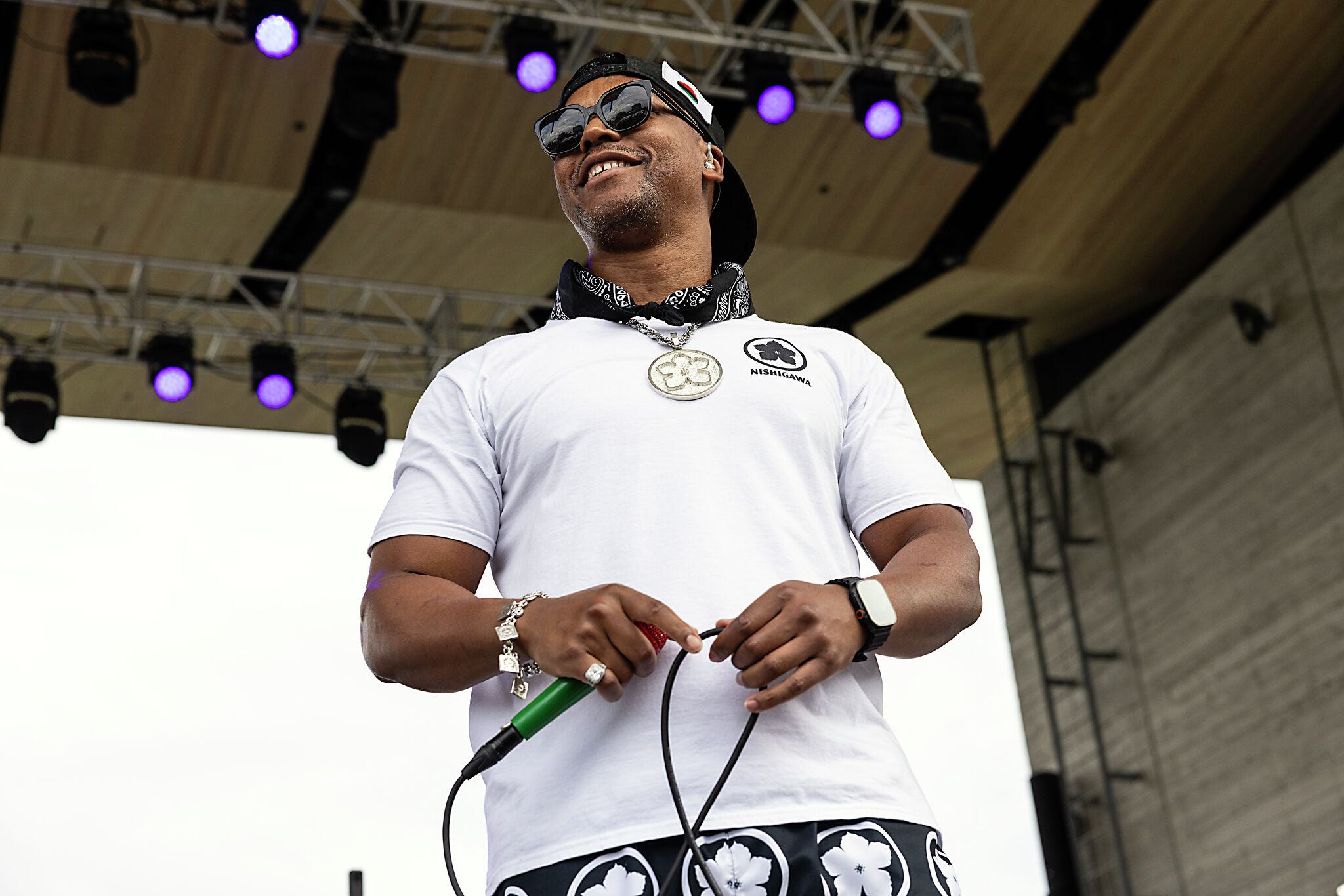 Rapper Lupe Fiasco stops in New Haven for Frank Pepe, Modern Apizza