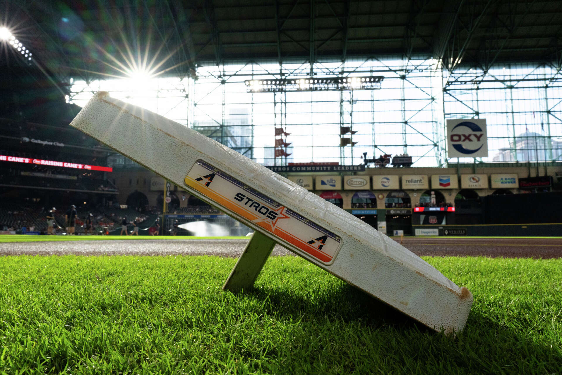 The internet reacts to Astros fan who ran onto field, got tackled