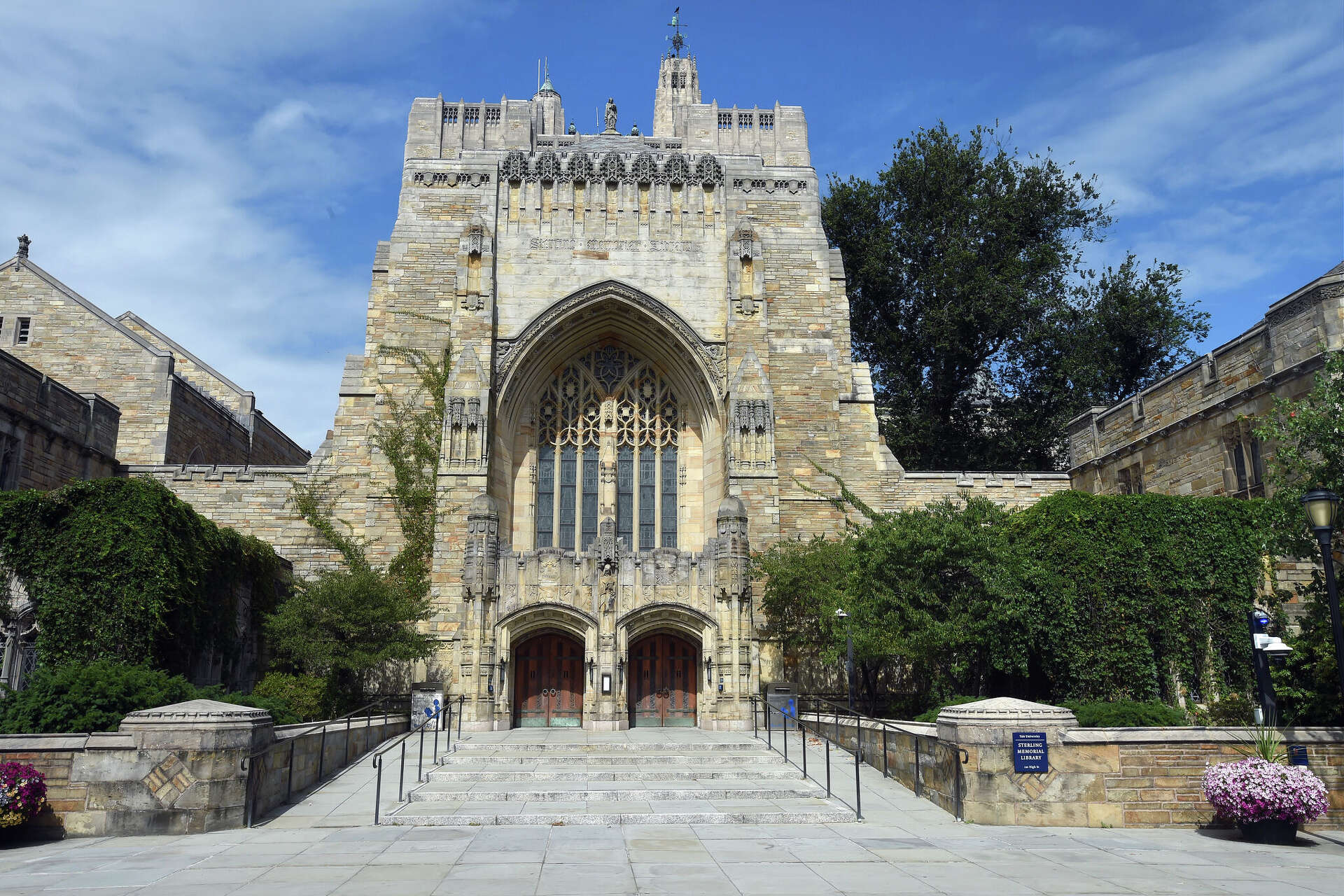 New DOJ files reveal first Jeffrey Epstein link to Yale professors