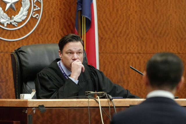 Democrats crowd Harris County judicial races for 2026 primary