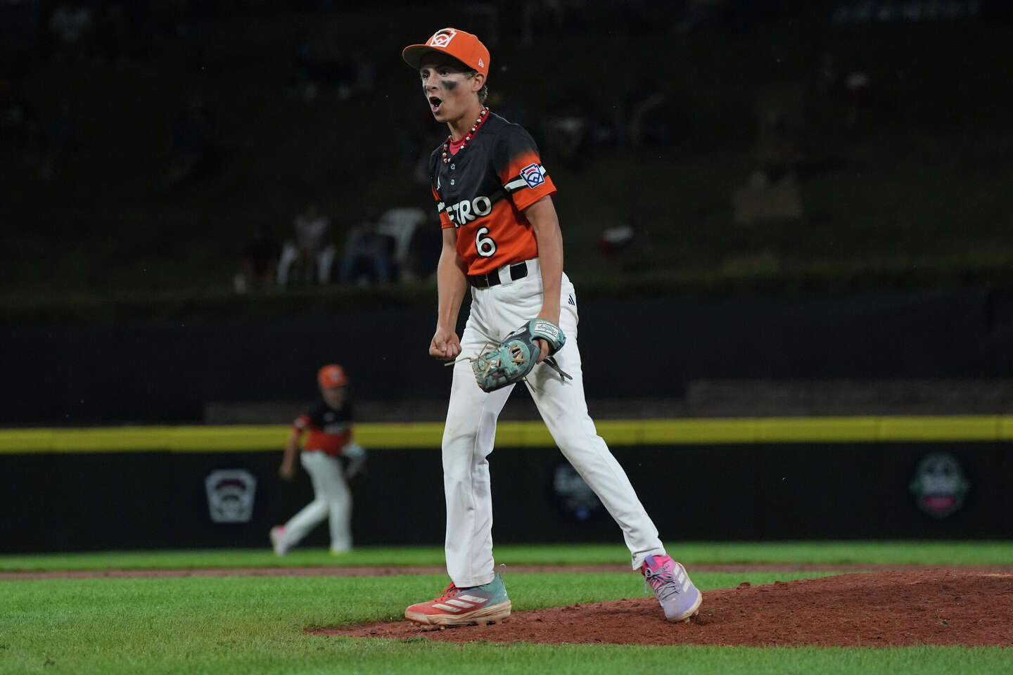 Connecticut ace Luca Pellegrini keeps using fastball at LLWS