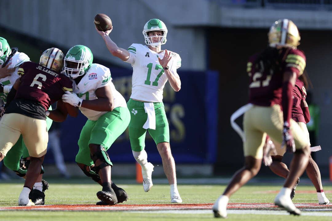 Meet the new QB1 for a Texas school who never started in high school