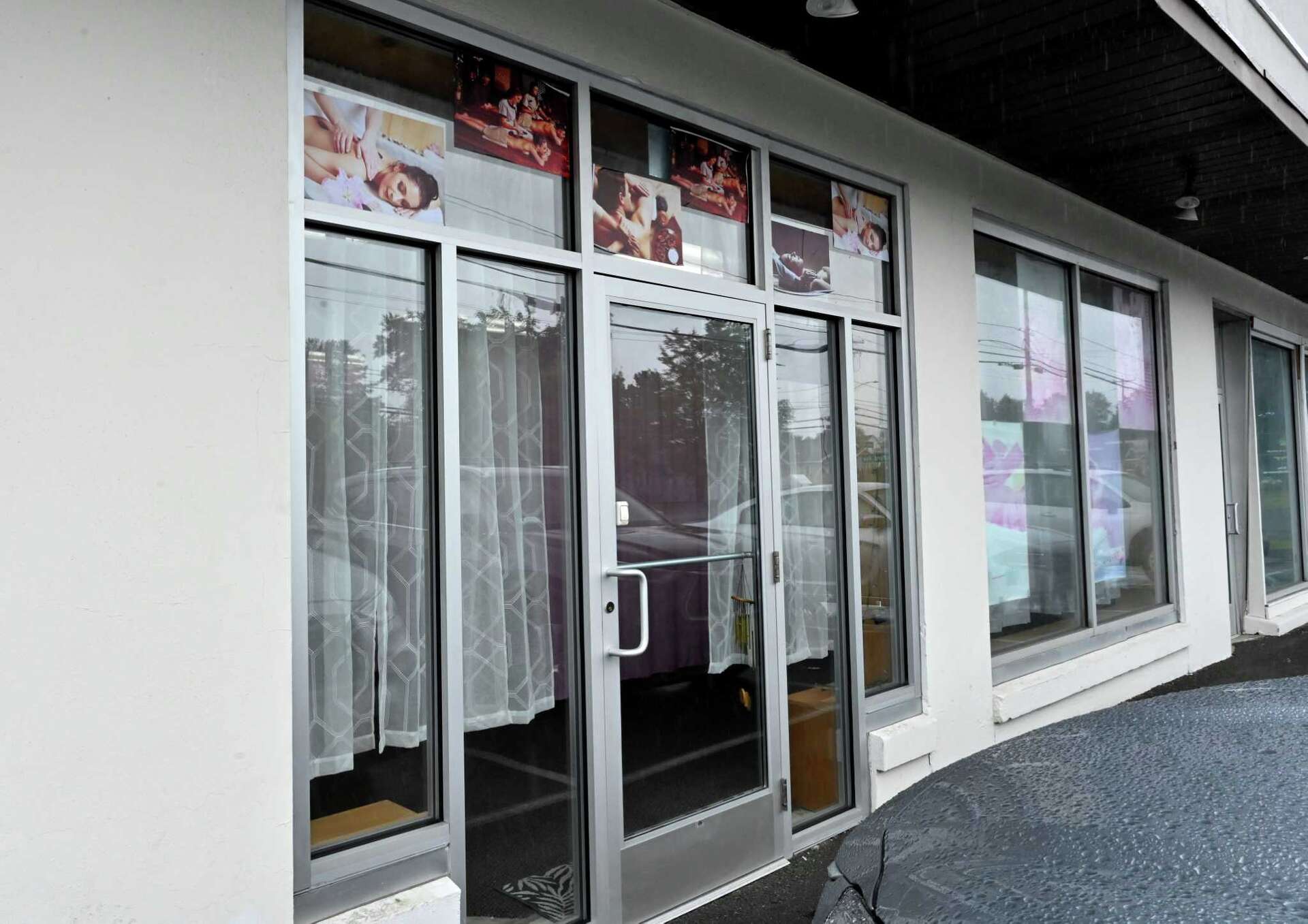 FBI raids massage spas in five counties in prostitution sting