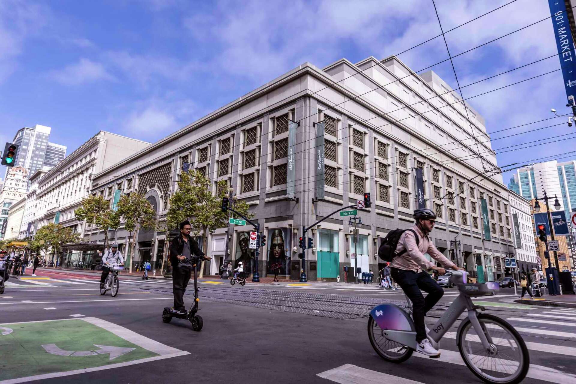 GNC to close at San Francisco Centre mall