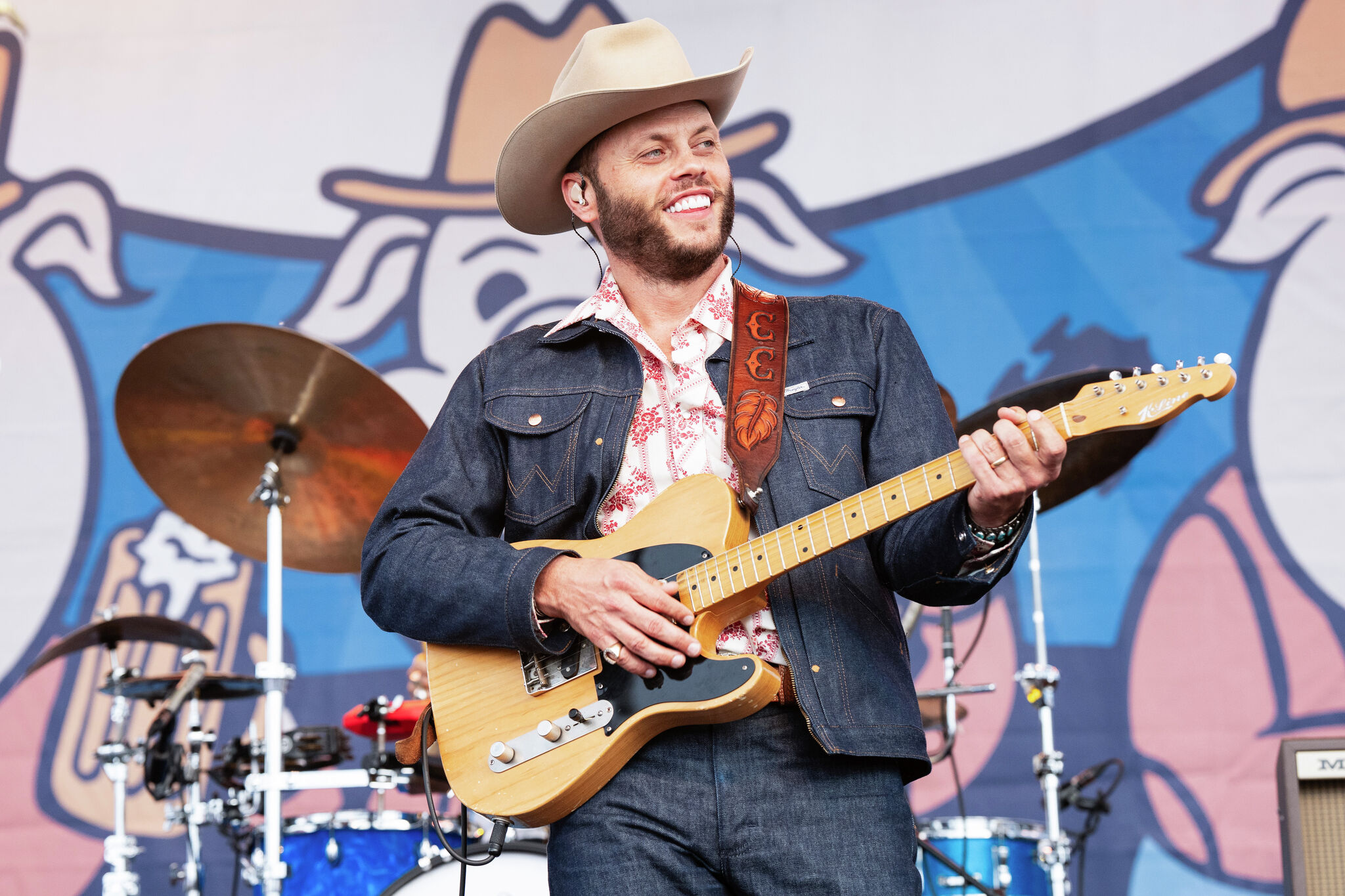 Famous Texas singer slams bro country as 'embarrassing'