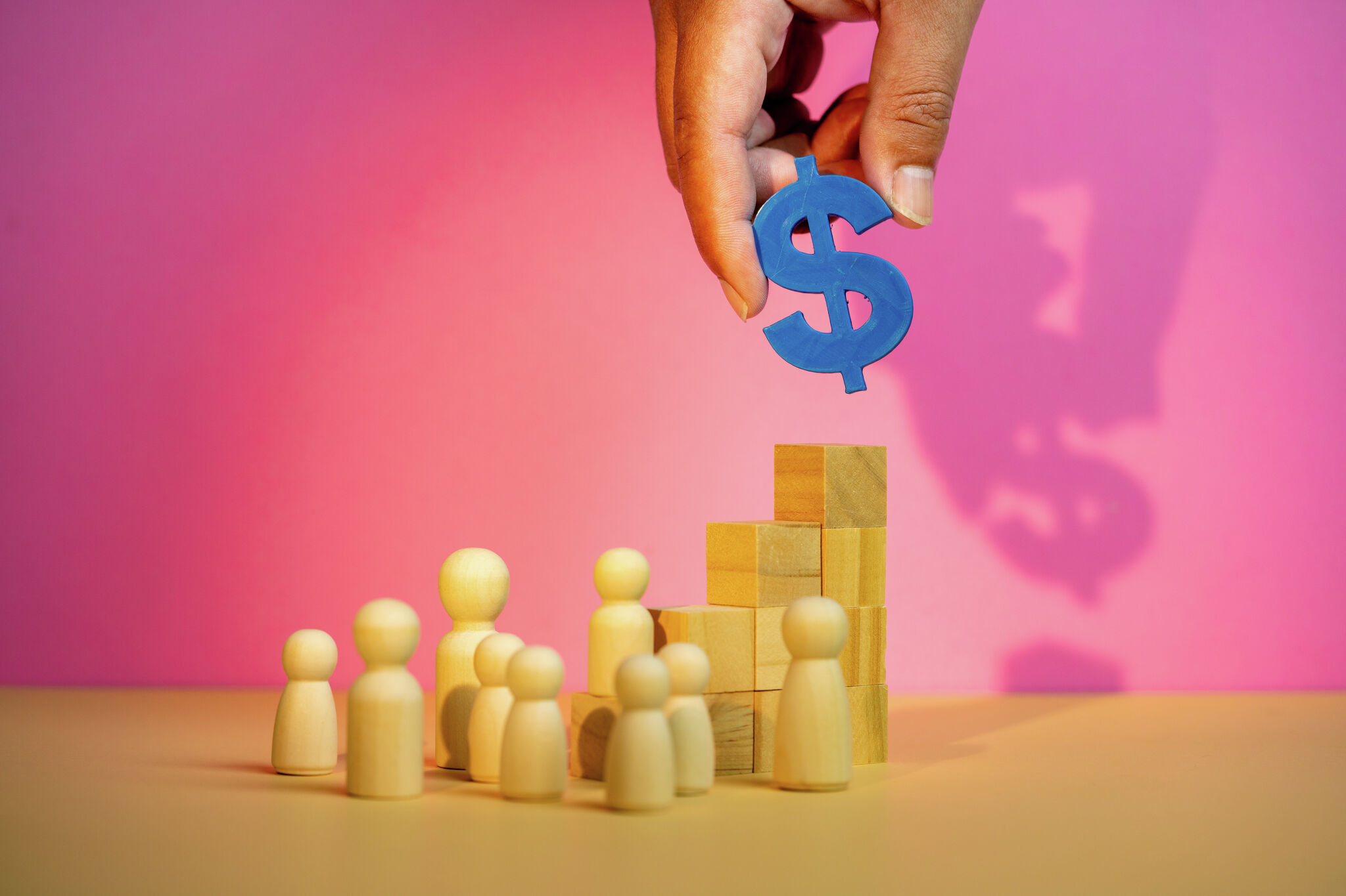 Julie Jason: Financials struggles and financial knowledge