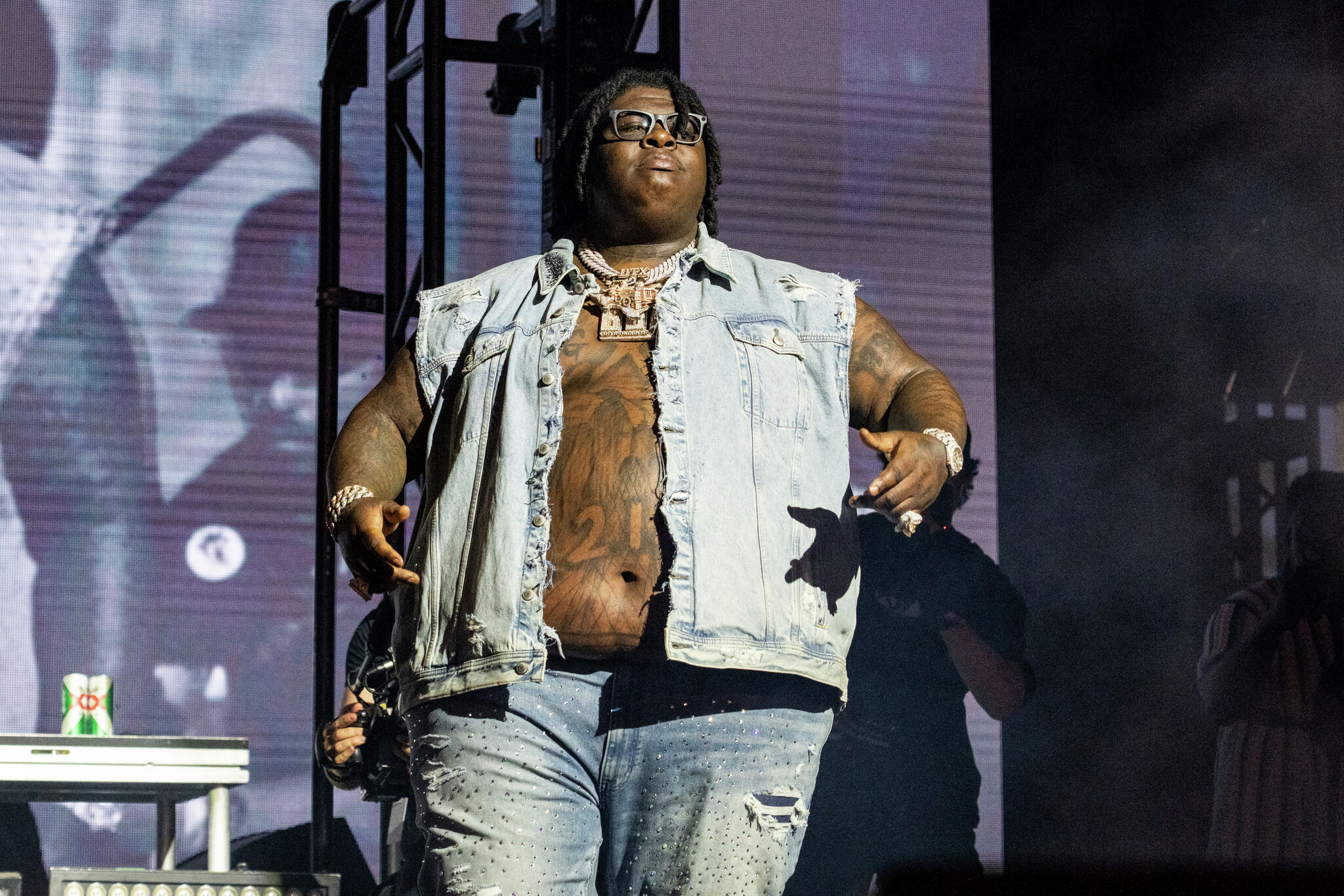 BigXthaPlug serves new album with a side of Wingstop at release party