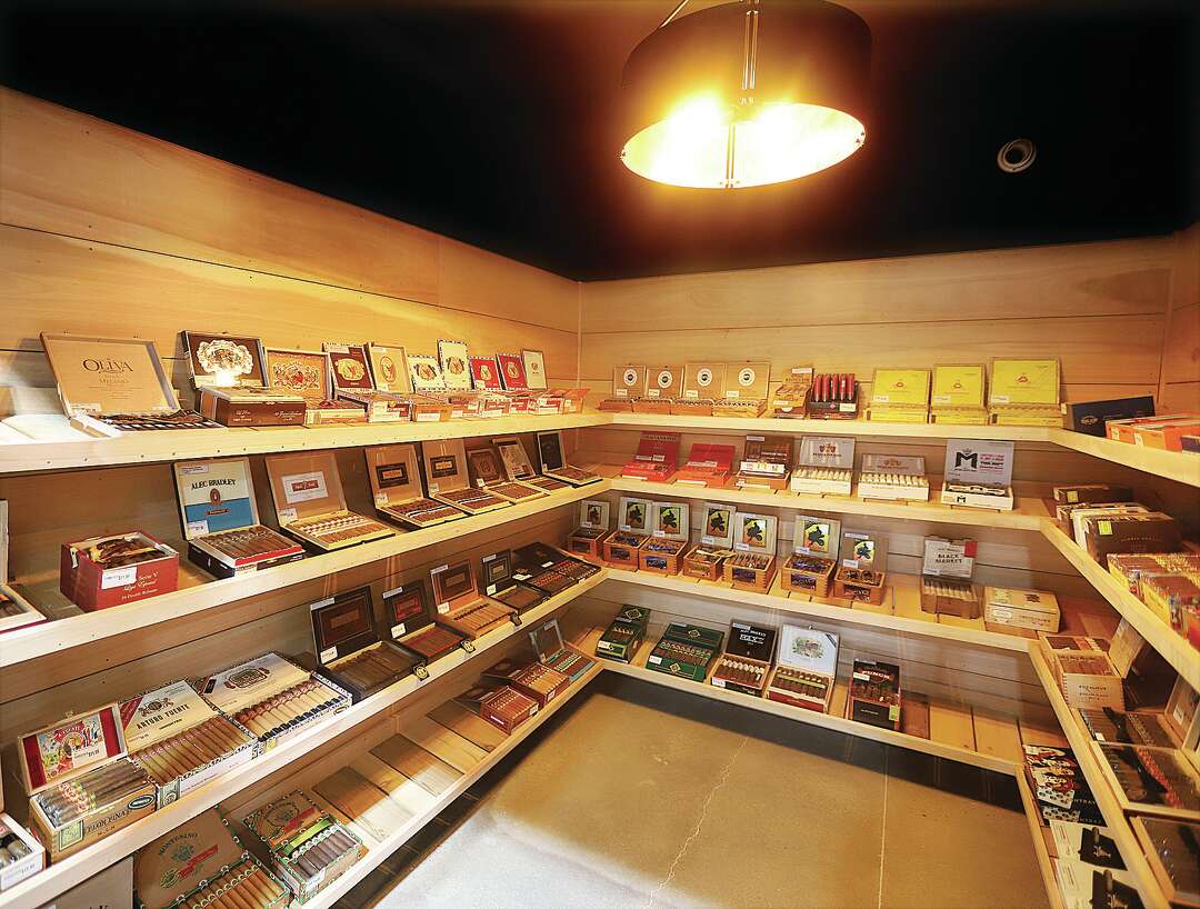 Top Shelf Beer Wine & Spirits has grand opening in Godfrey IL