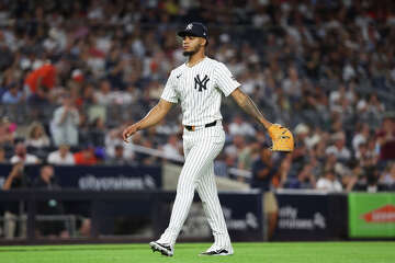 Yankees fans mercilessly boo ex-SF Giants closer as struggles worsen