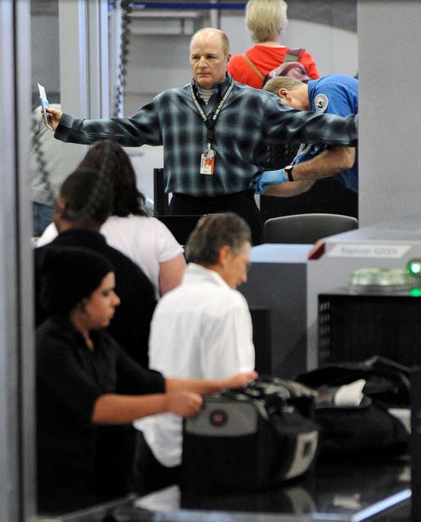 TSA chief: Resisting scanners just means delays