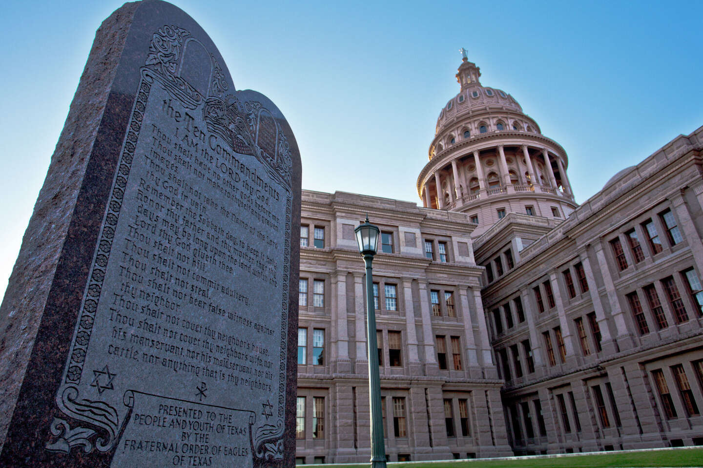 Ten Commandments law sparks swift action in Texas schools
