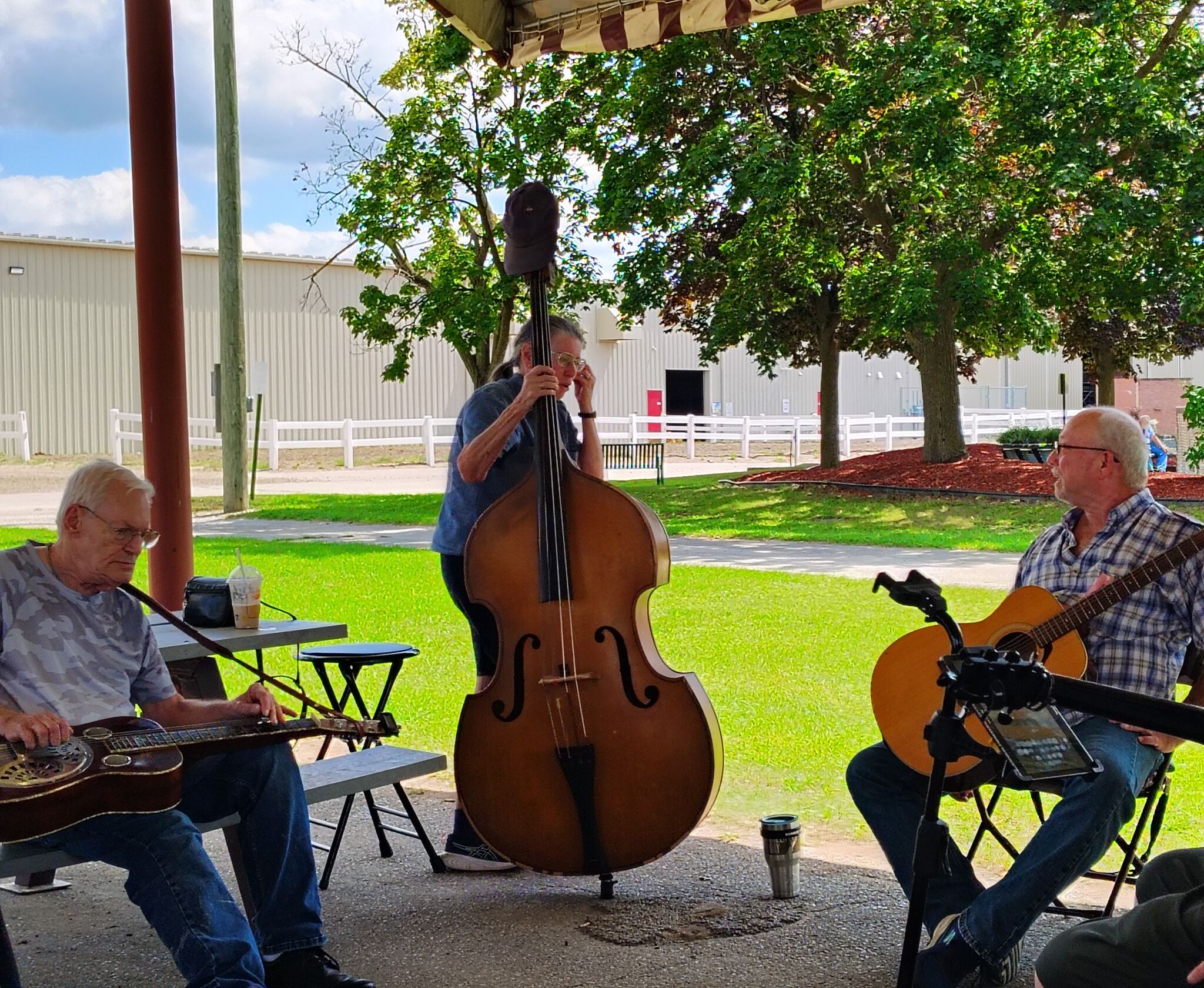 Folk Music Festival brings people together for a jam-packed weekend
