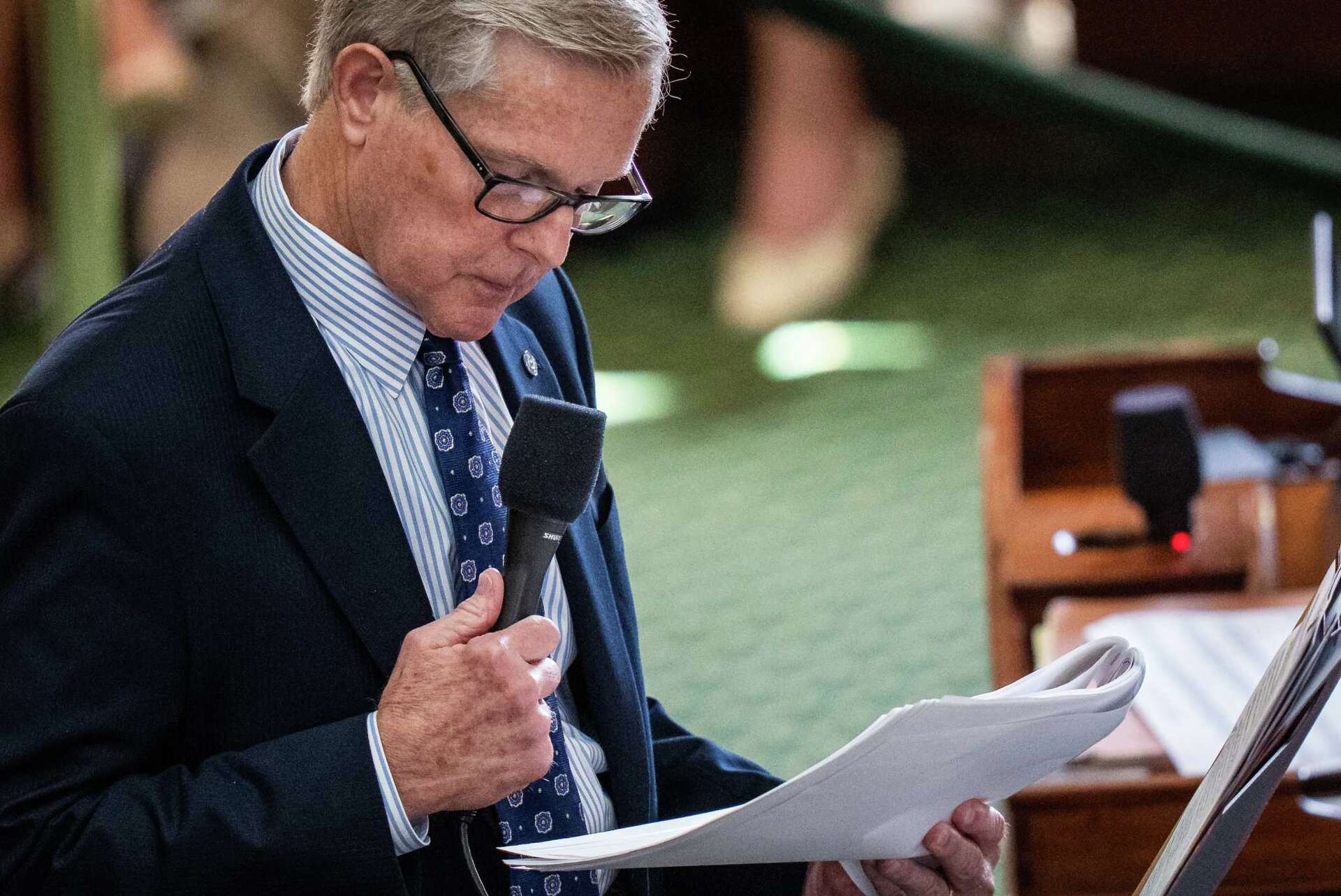 Redistricting plan heads to Abbott after Texas Senate foils filibuster