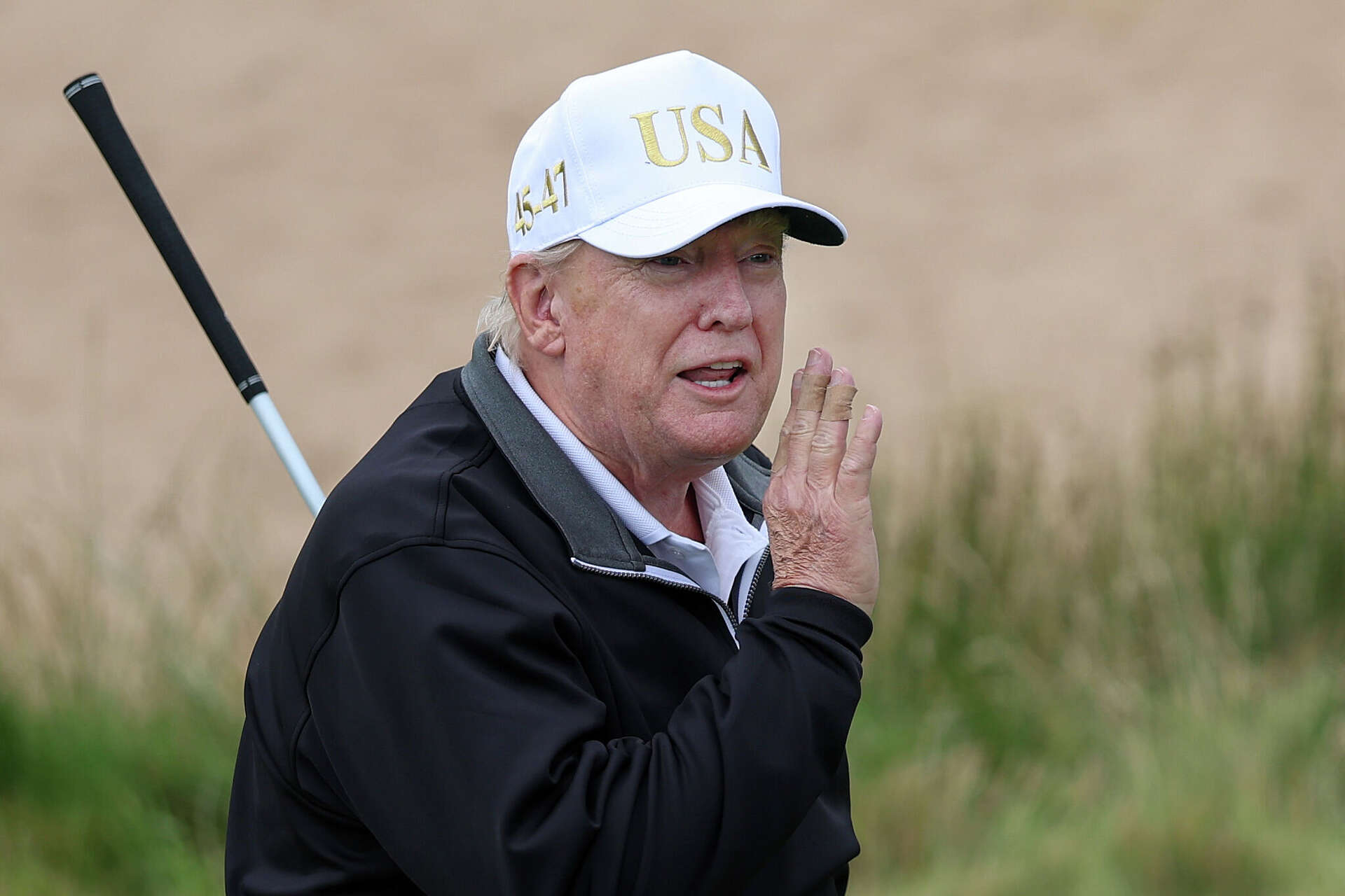 Trump throws weight behind Roger Clemens' Hall of Fame case