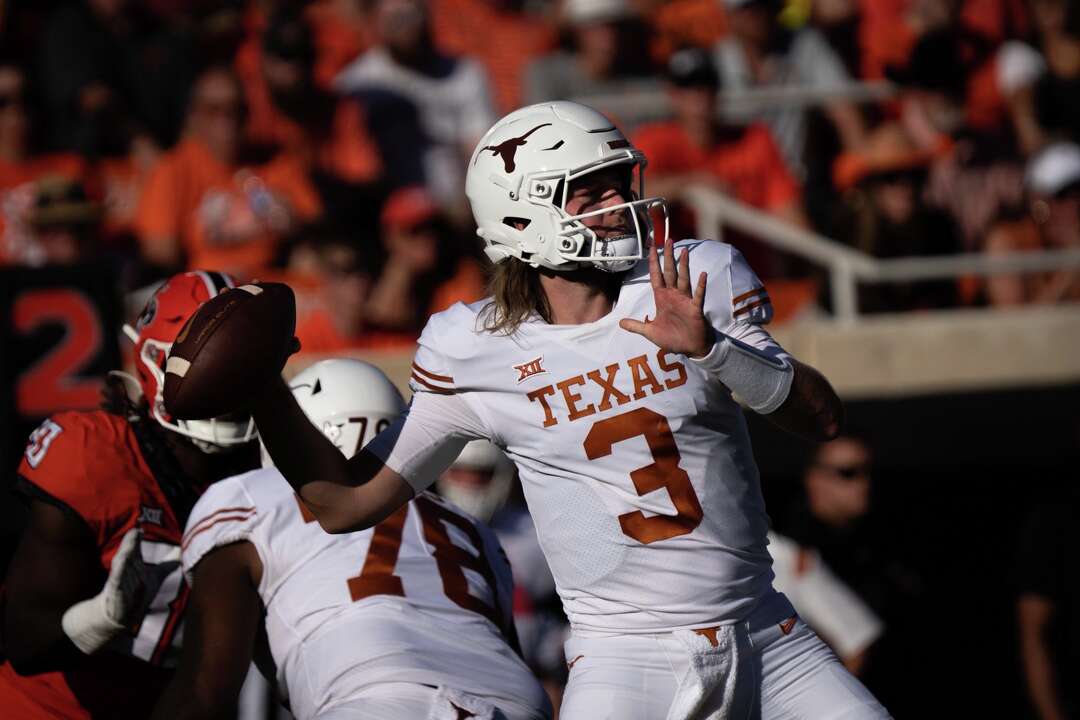 Vince Young, Colt McCoy, other Texas QBs in first road starts