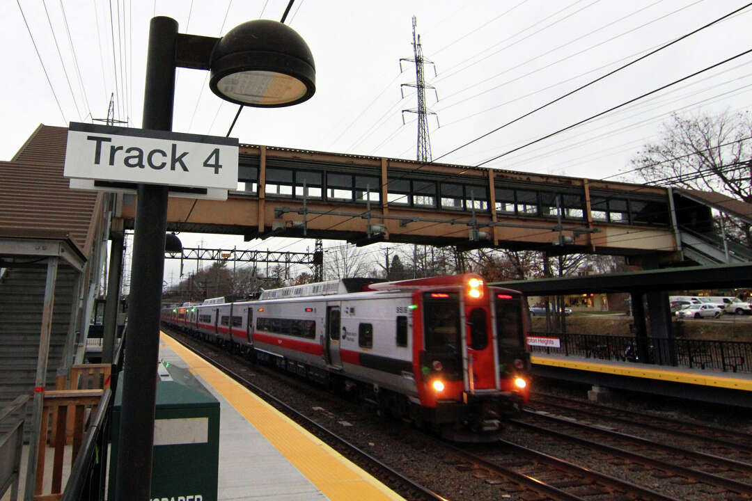 Metro-North trains halted again in NY; cops probing armed robbery
