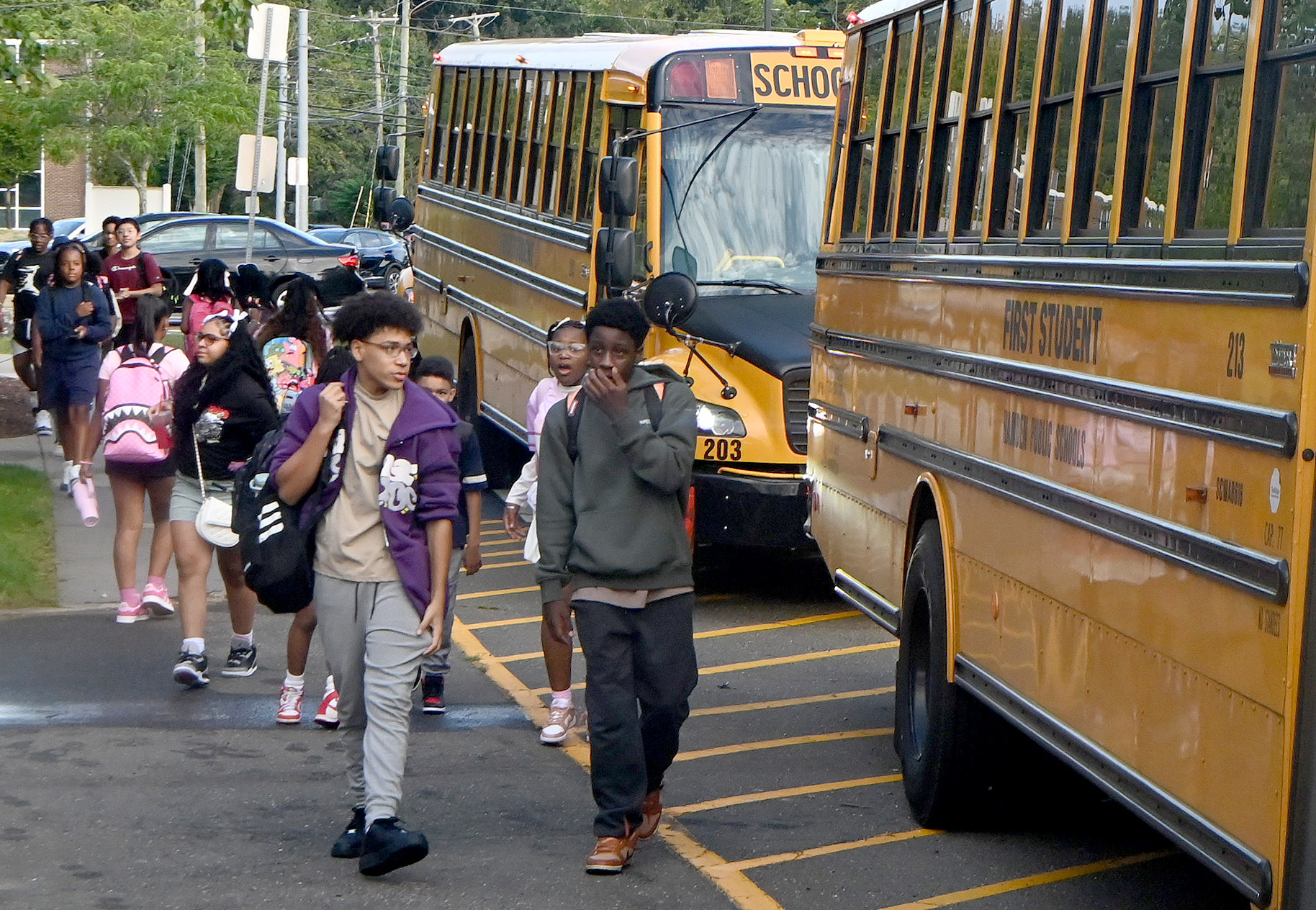 Hamden OKs ordinance to fine those who ignore school bus stop signs