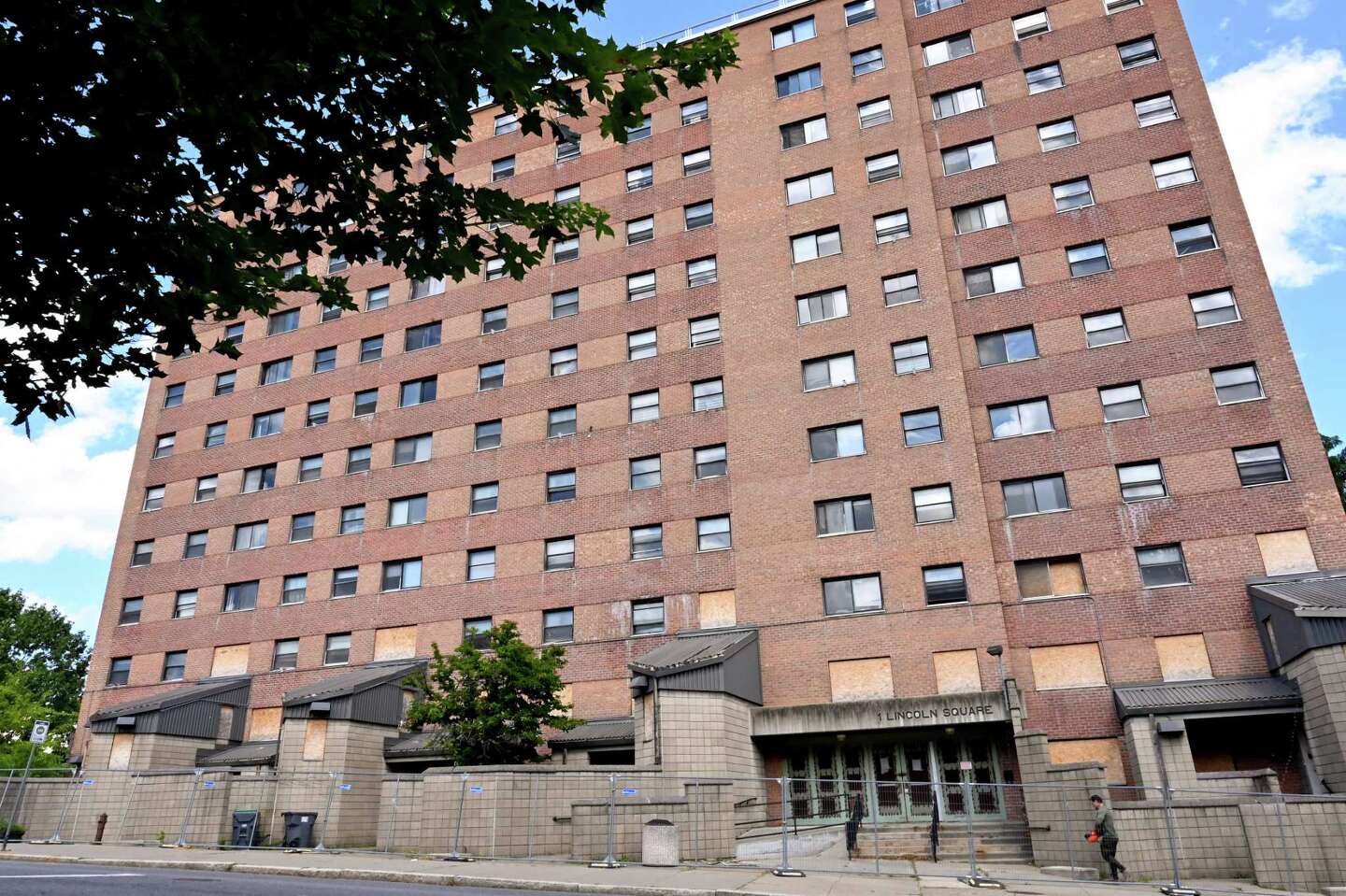 Asbestos removal begins at Lincoln Square towers
