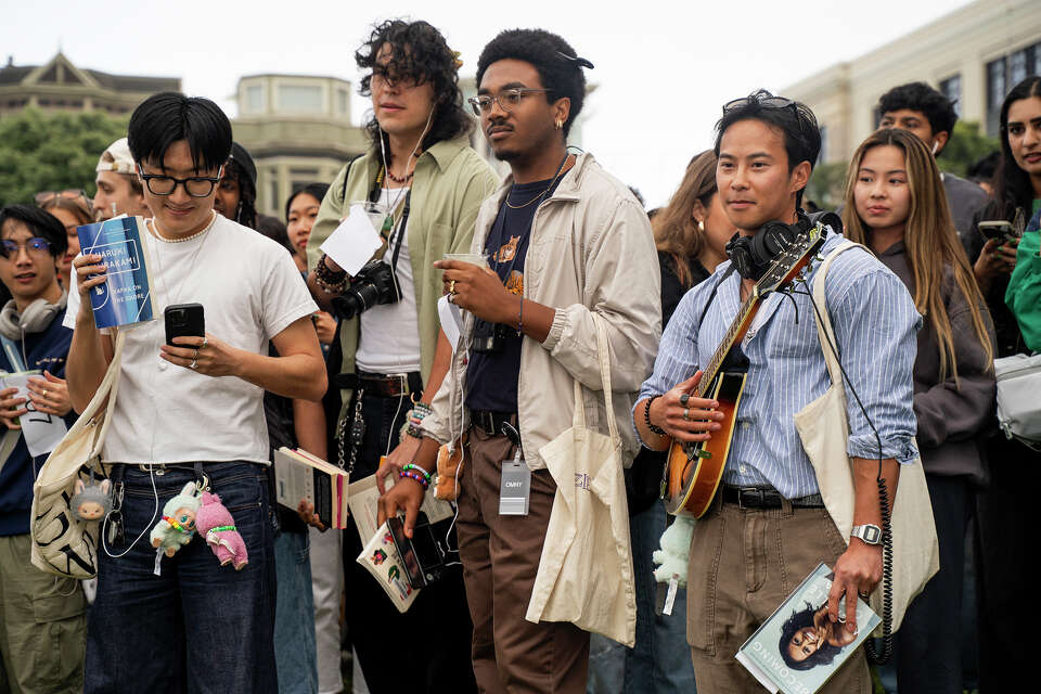 Hundreds enter San Francisco's 'performative male' contest