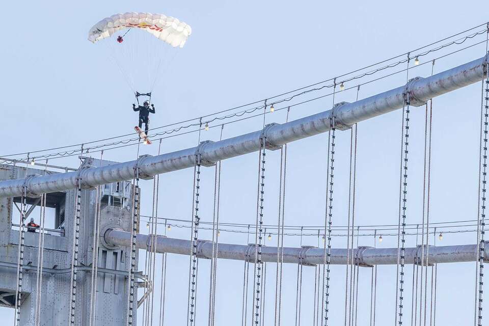 ‘One of the craziest things’: Skysurfer rides Bay Bridge's cables