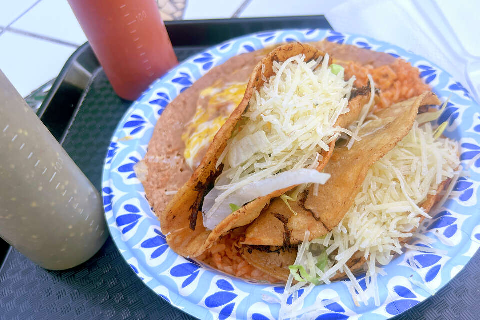 70-year-old taco shop thrives in the shadow of a Calif. tourist trap