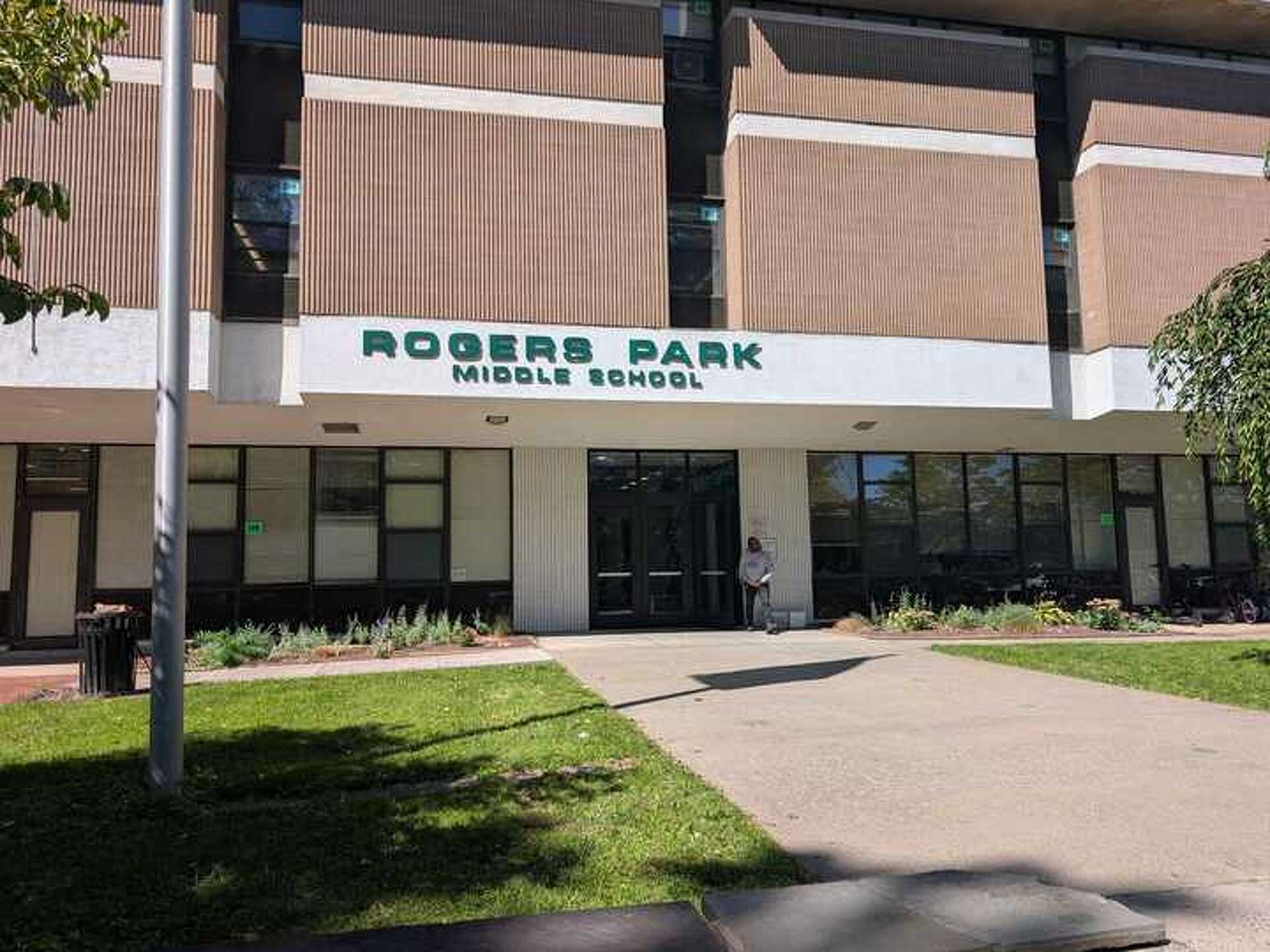 Danbury pauses class pictures after posts link Lifetouch to Epstein