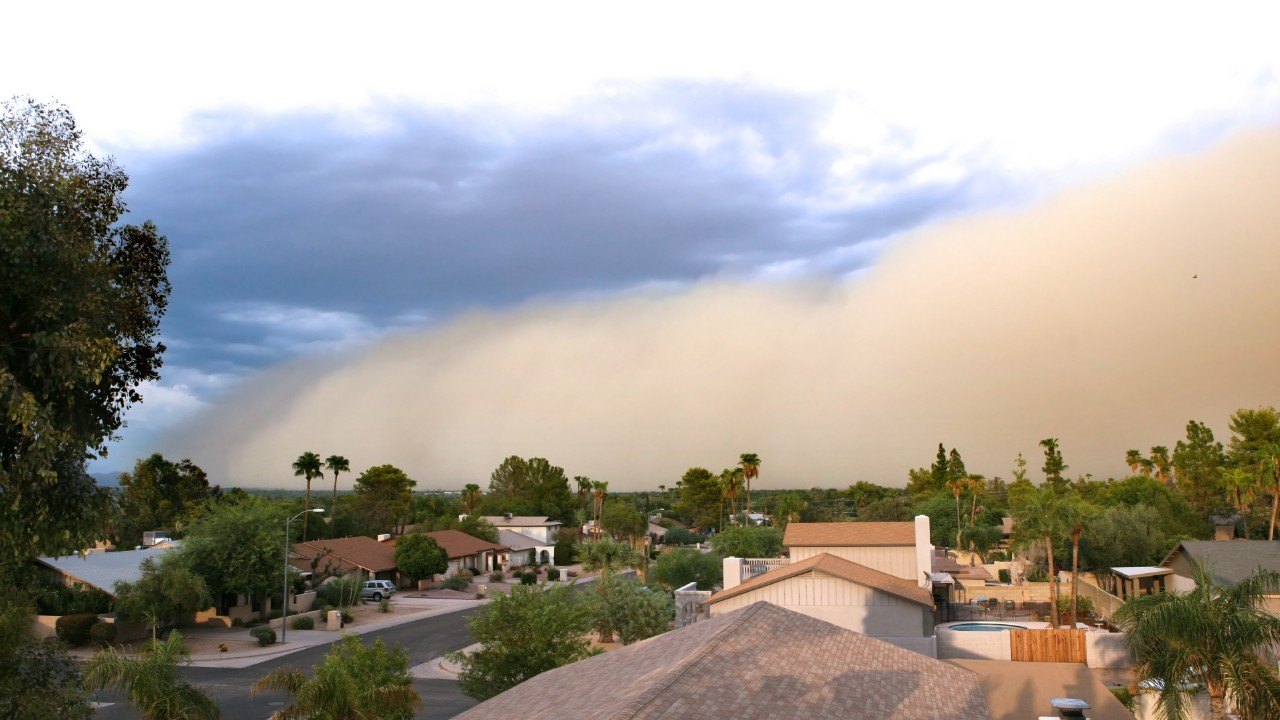 VIDEO: Haboob Engulfs Phoenix, Leaving 60K Homeowners and Residents Without Power