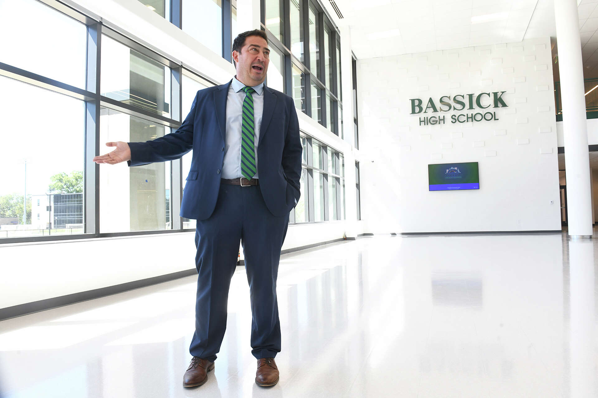 Bridgeport's new Bassick High School set to open on UB's campus