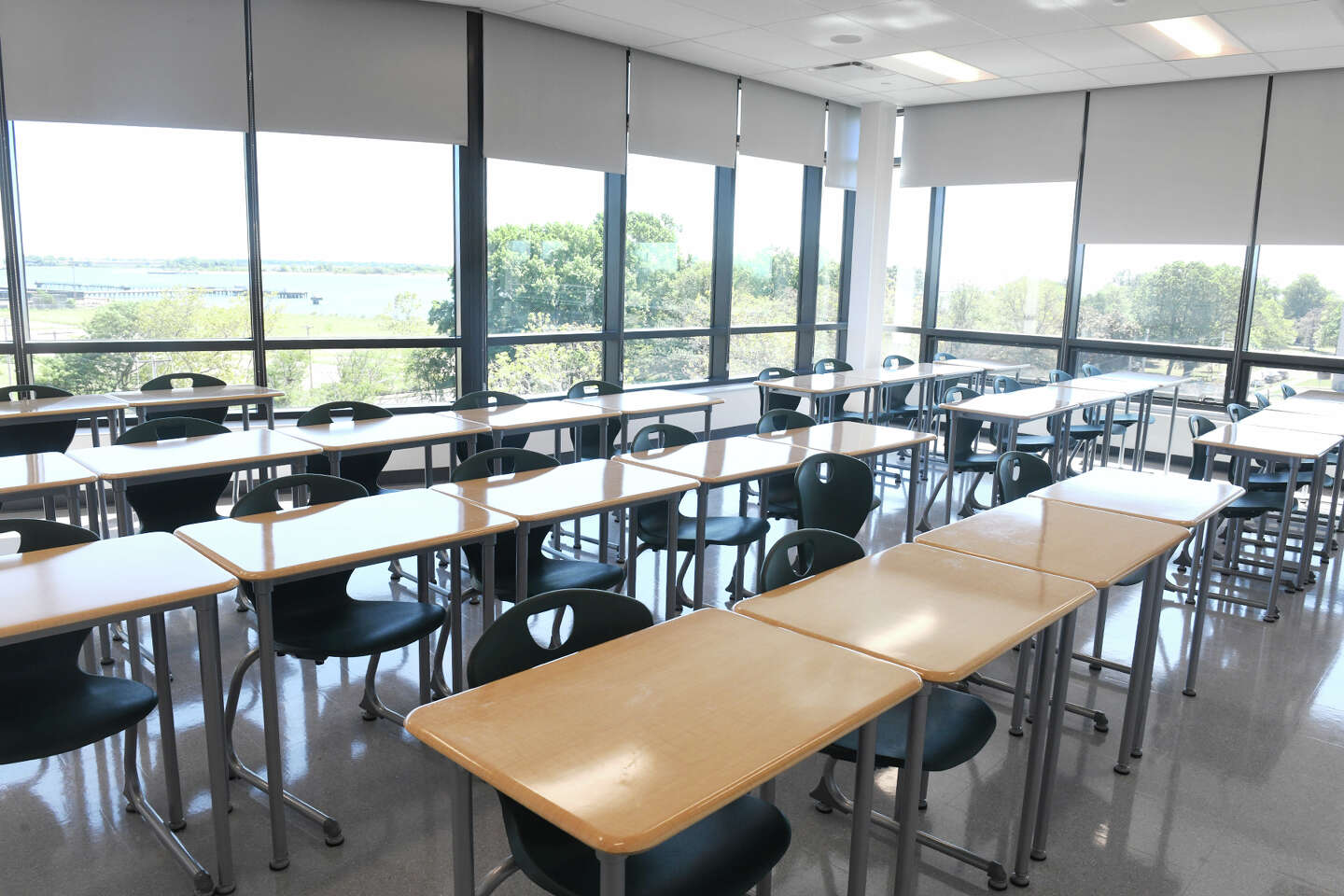Bridgeport's new Bassick High School set to open on UB's campus