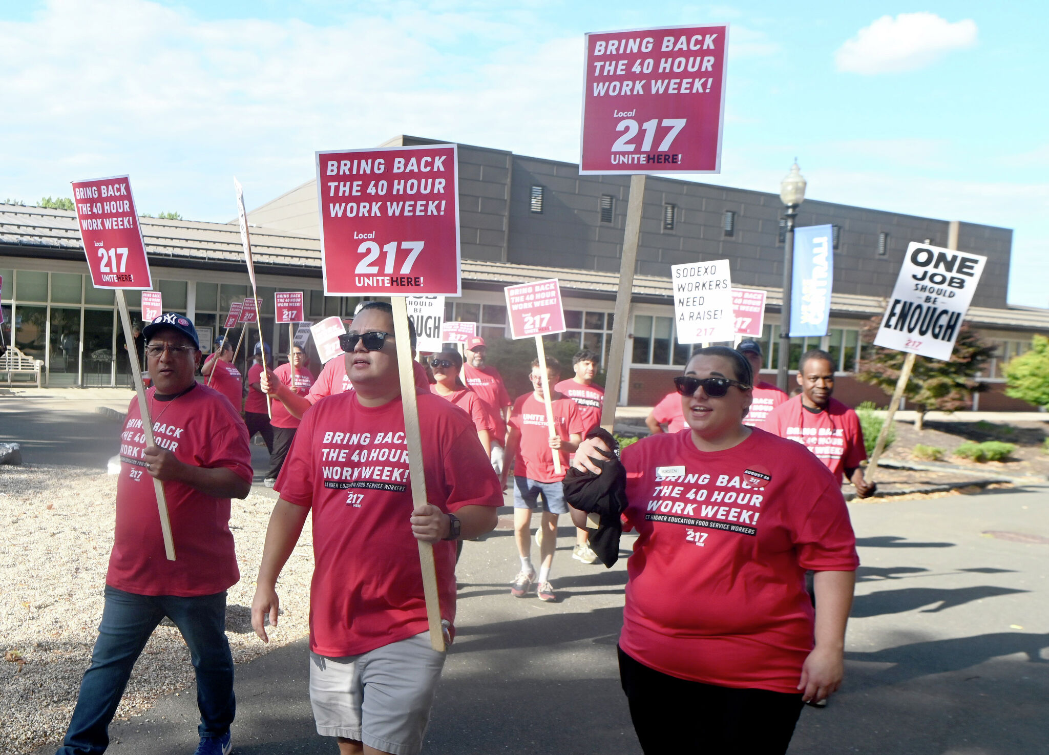 Central CT food-service workers vote to authorize possible strike