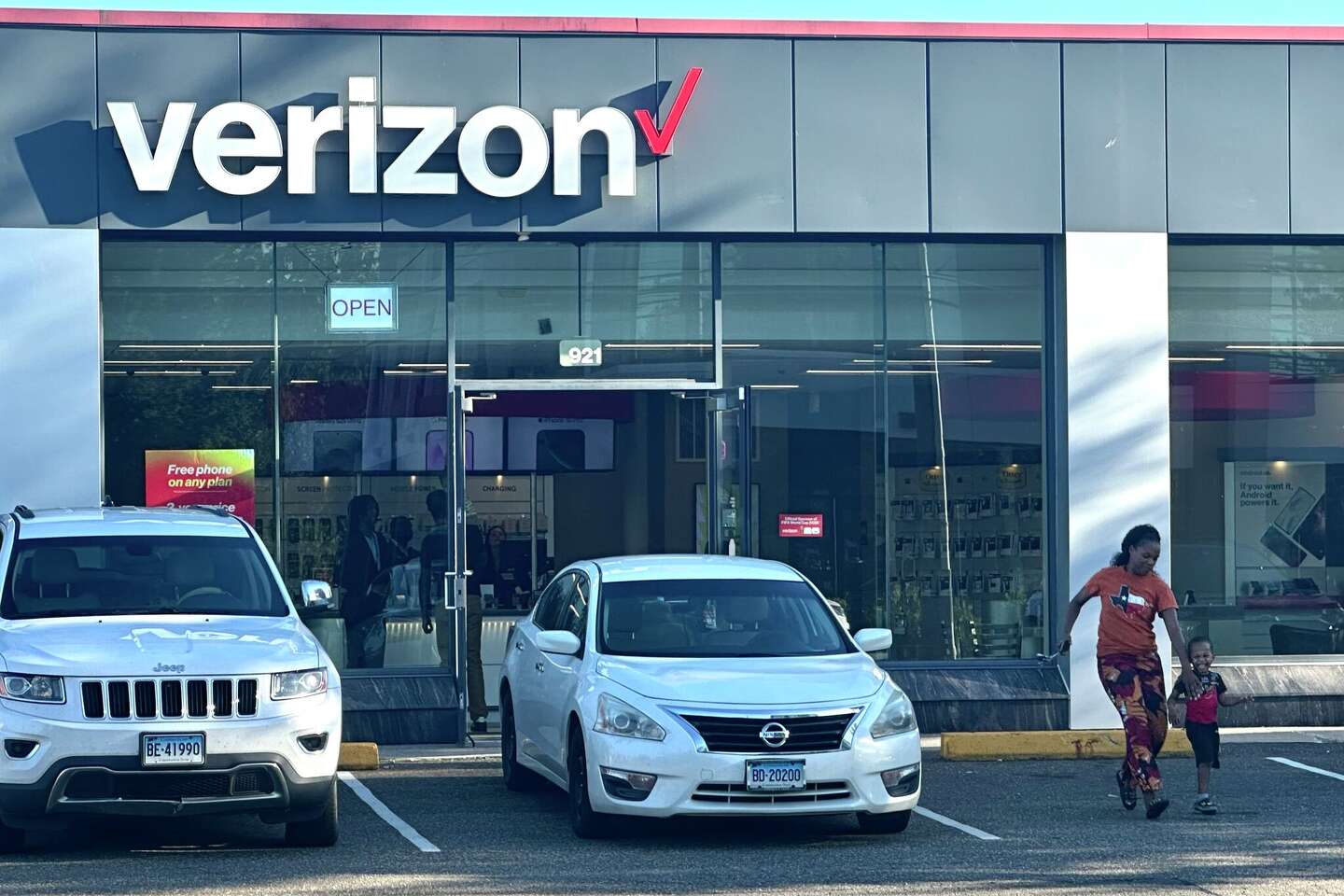 What Verizon’s Frontier acquisition means for Connecticut customers