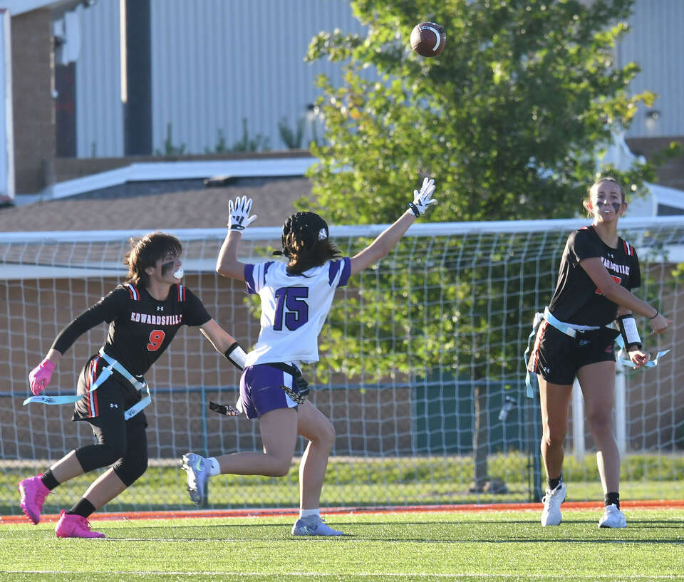 Edwardsville High School debuted girls flag football and won in opener