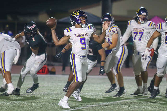 Why Riordan football has its best shot at WCAL title in years