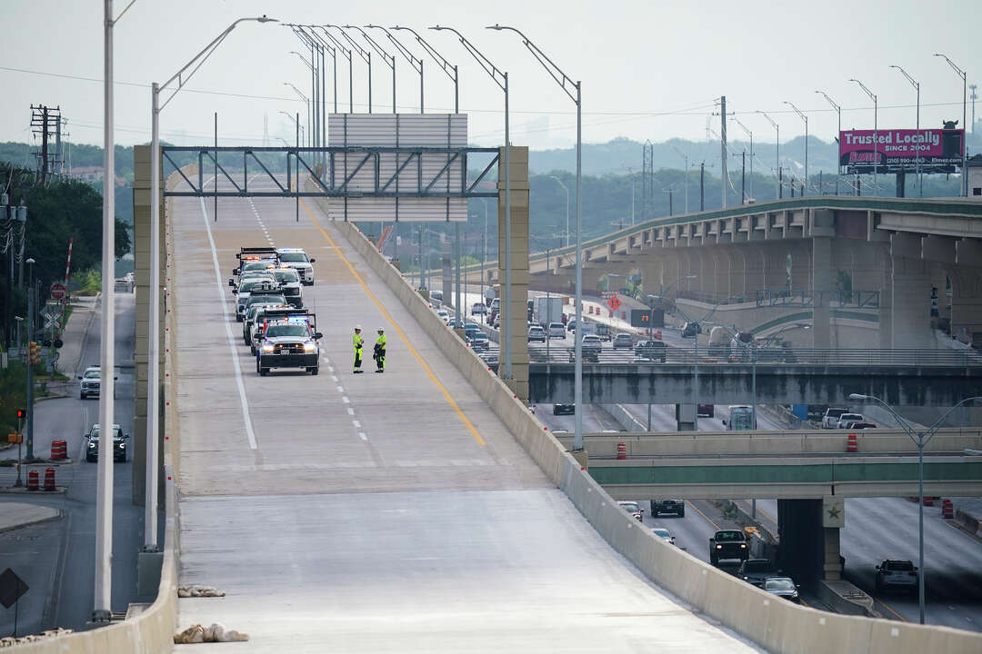 Traffic alert: Major closures this weekend at Loop 1604, I-10