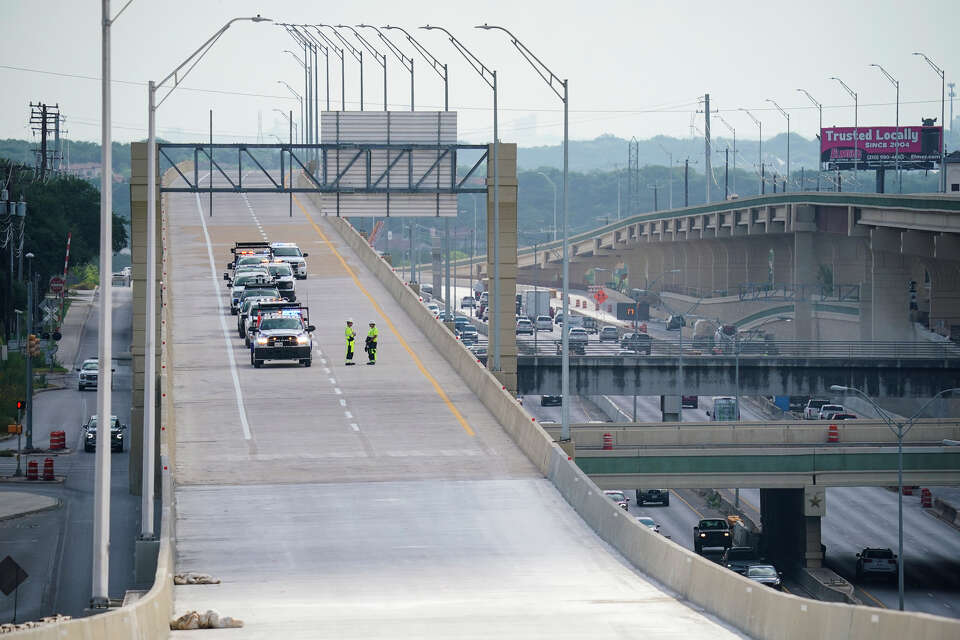 Traffic alert: Major closures this weekend at Loop 1604, I-10