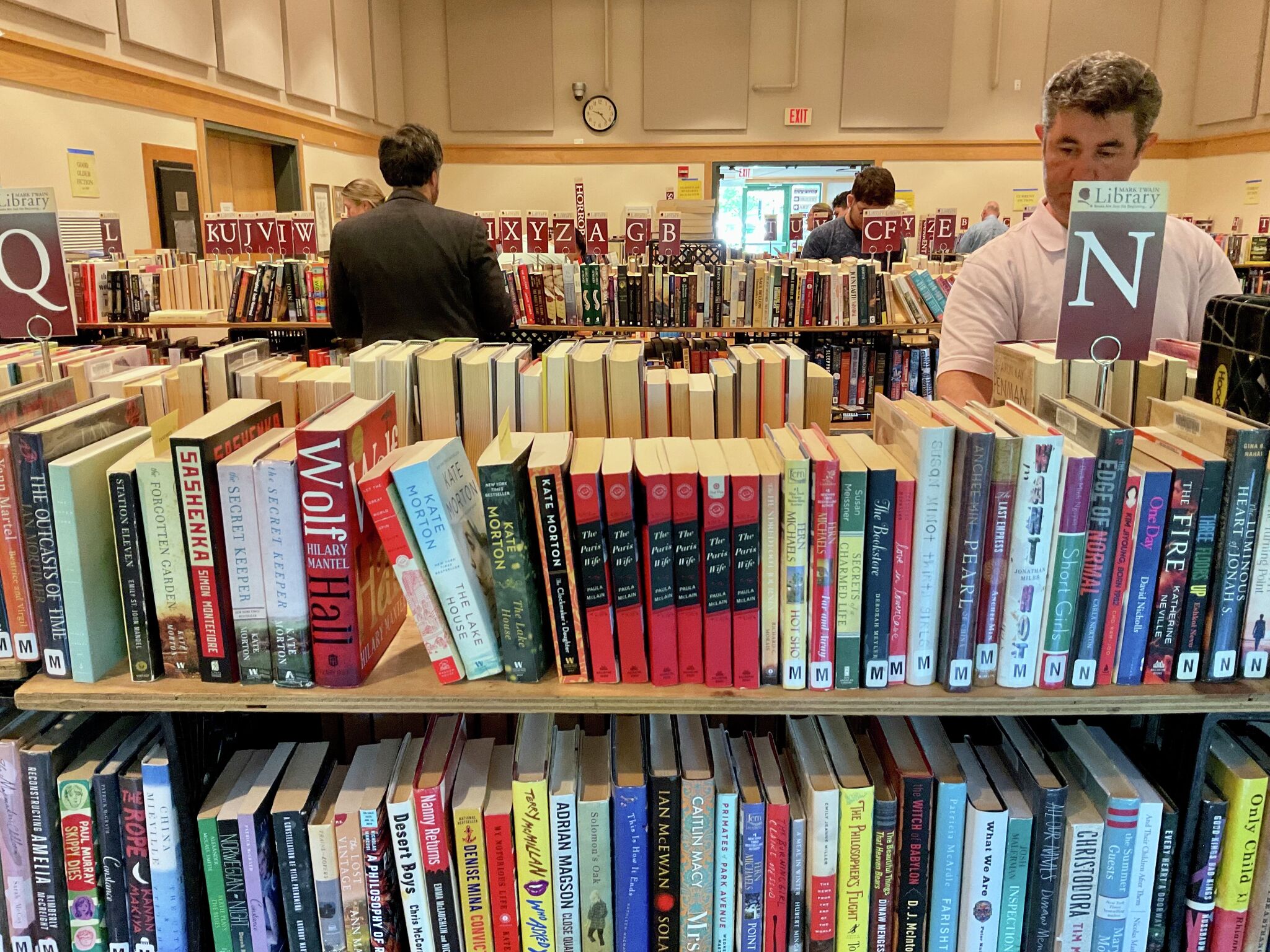 Redding’s Mark Twain Library offers over 60,000 items at book fair
