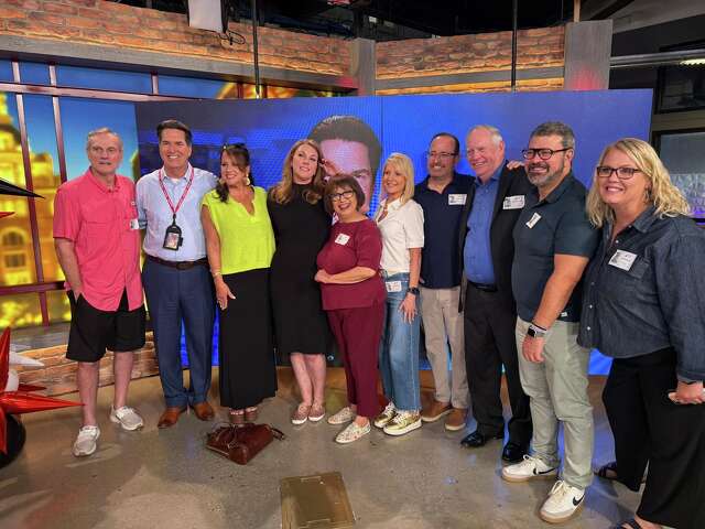 Steve Spriester exits KSAT in final newscast after 30 years