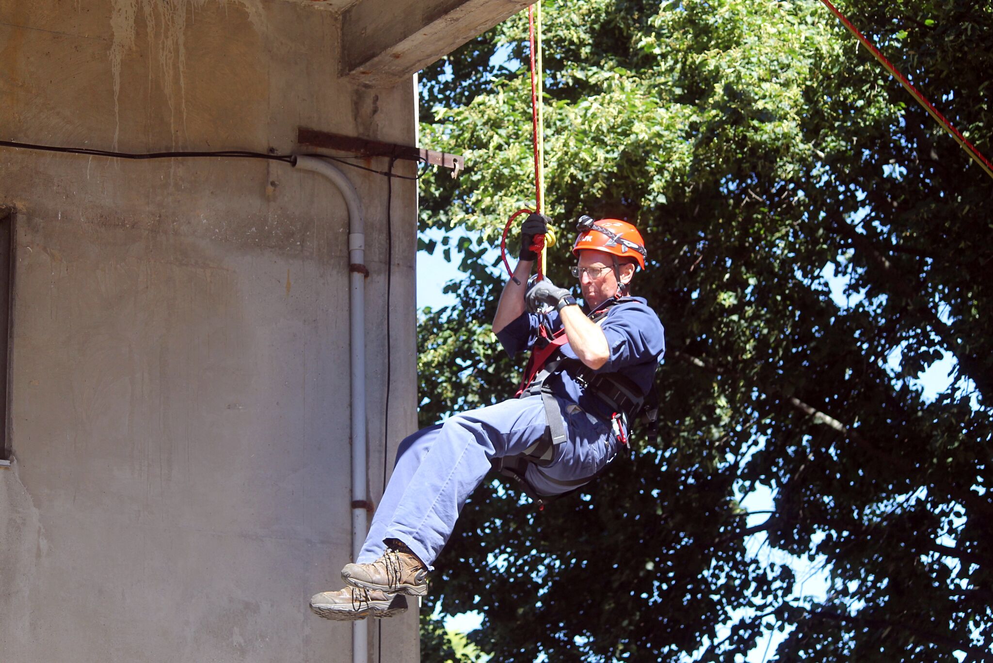 Manistee firefighters, DPW take part in confined rope rescue training