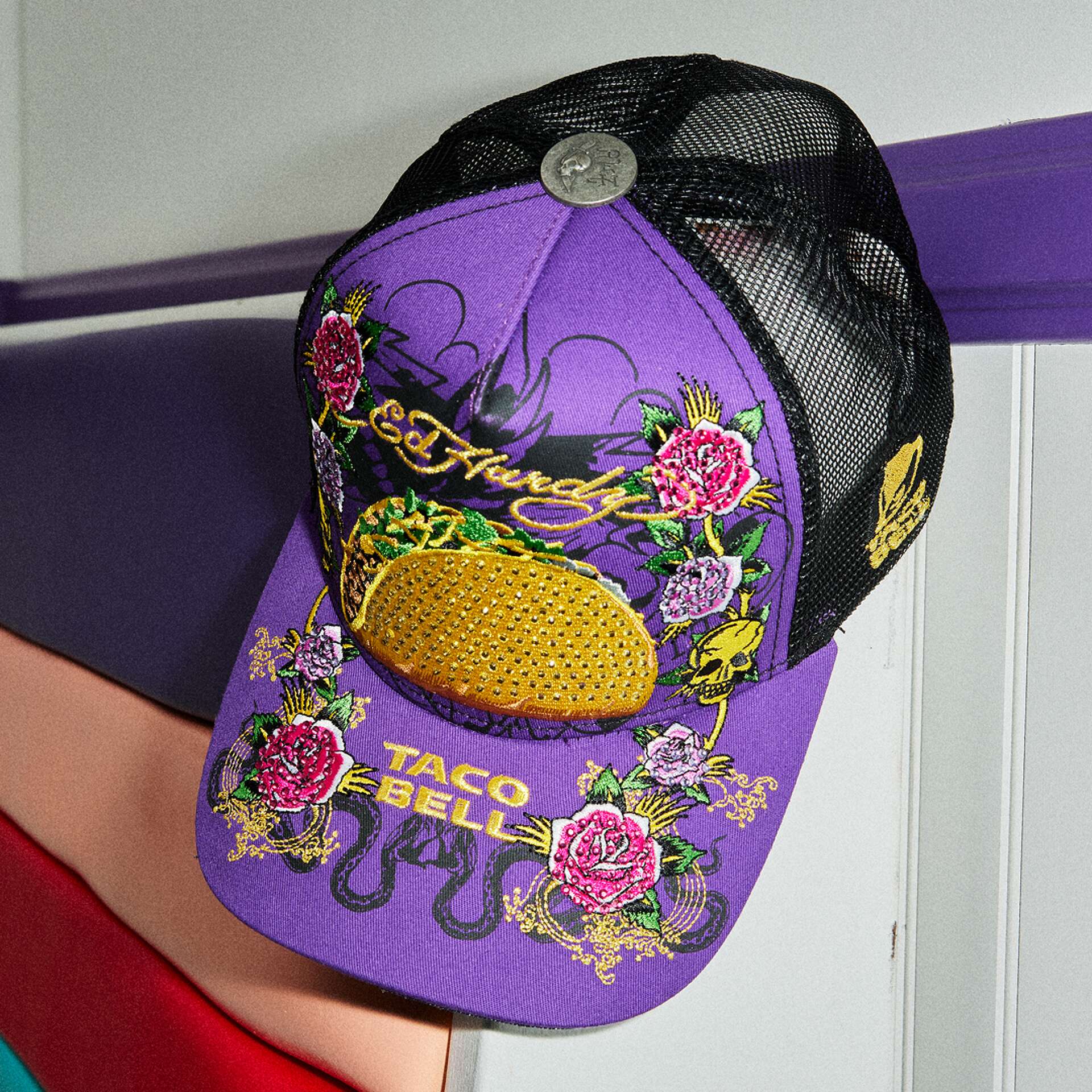 Taco Bell bringing back 5 items from the 2000s in Decades Y2K menu