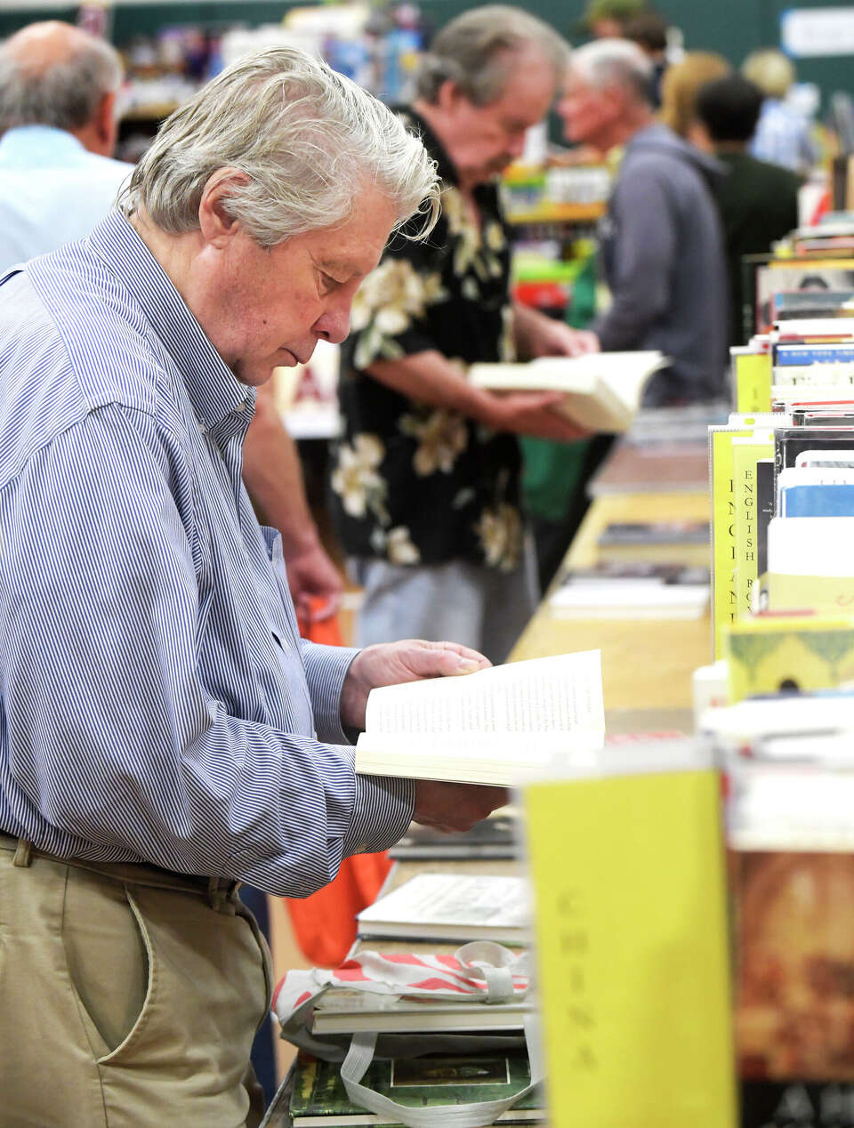 Readers head to Mark Twain Library's Book Fair in Redding
