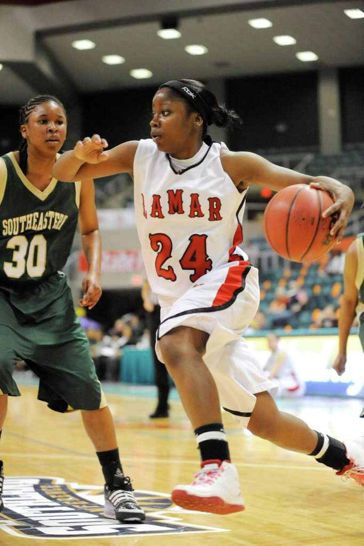 Lamar Q-and-A: Women's basketball player Ang Green