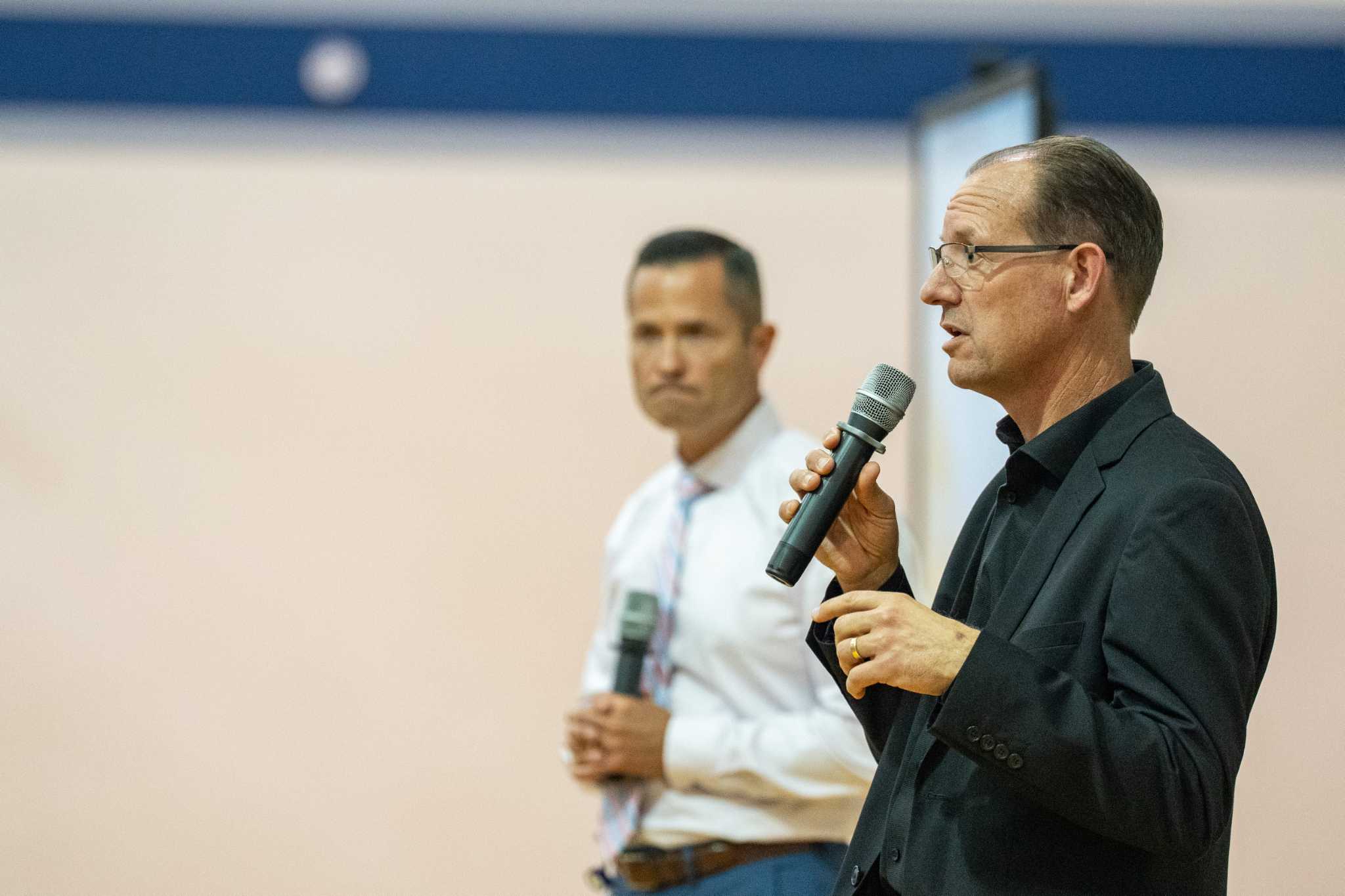 Leander ISD Superintendent Gearing announces plan to retire in 2026