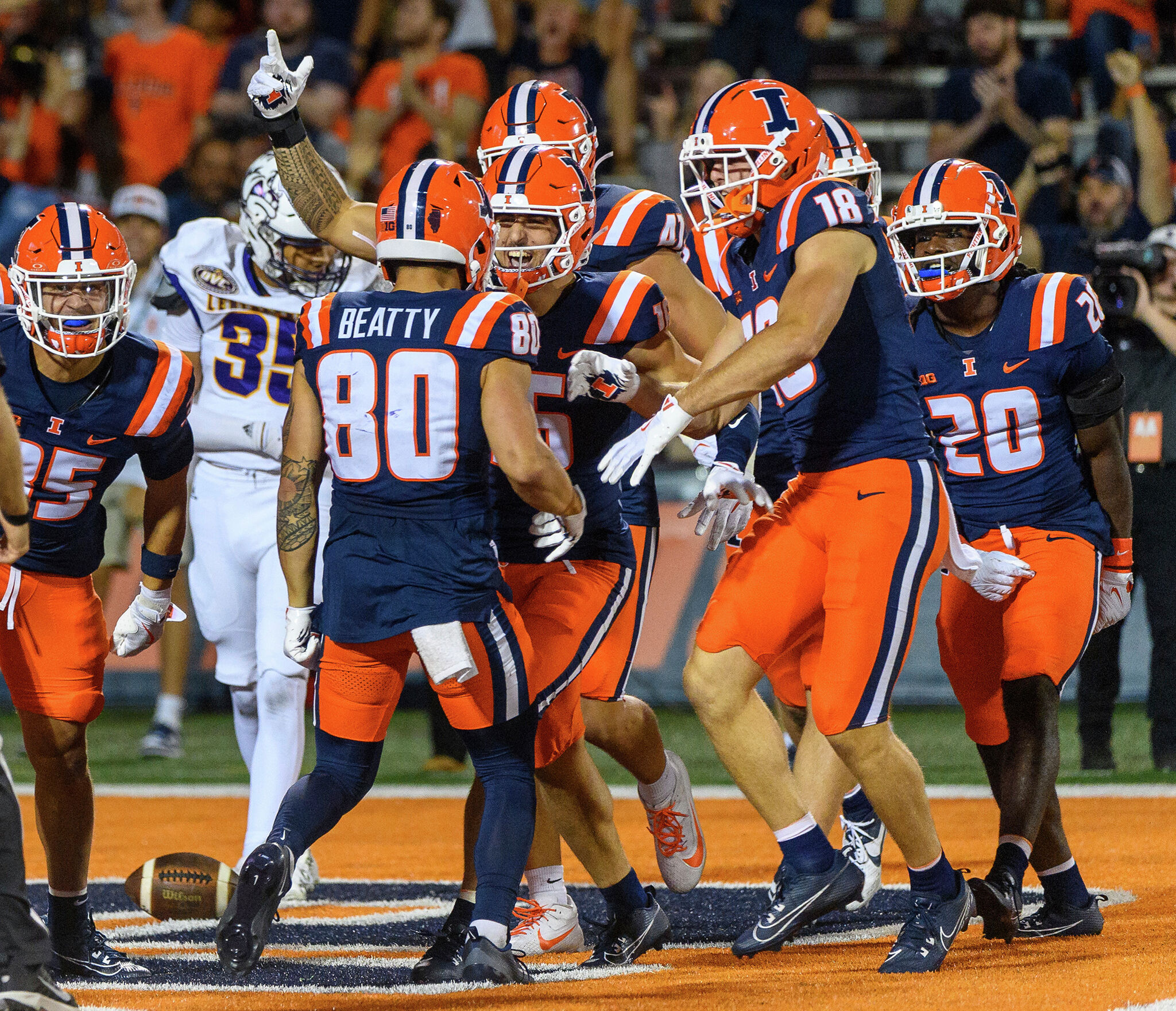 Hank Beatty breaks Red Grange record in Illinois' 52-3 win