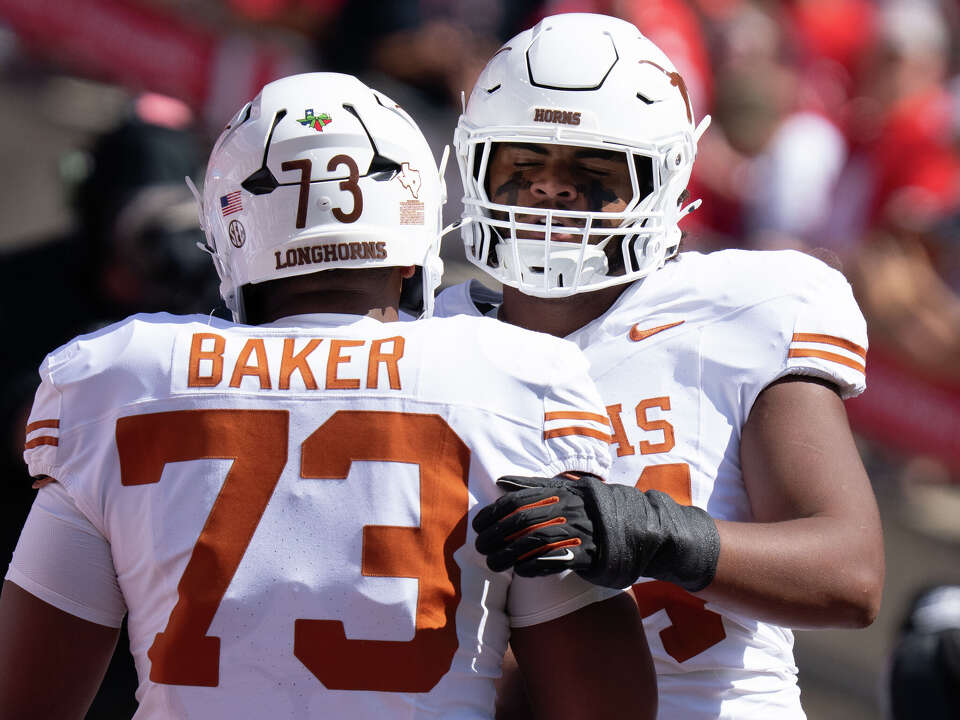 Texas Longhorns' offensive line struggles during Florida loss
