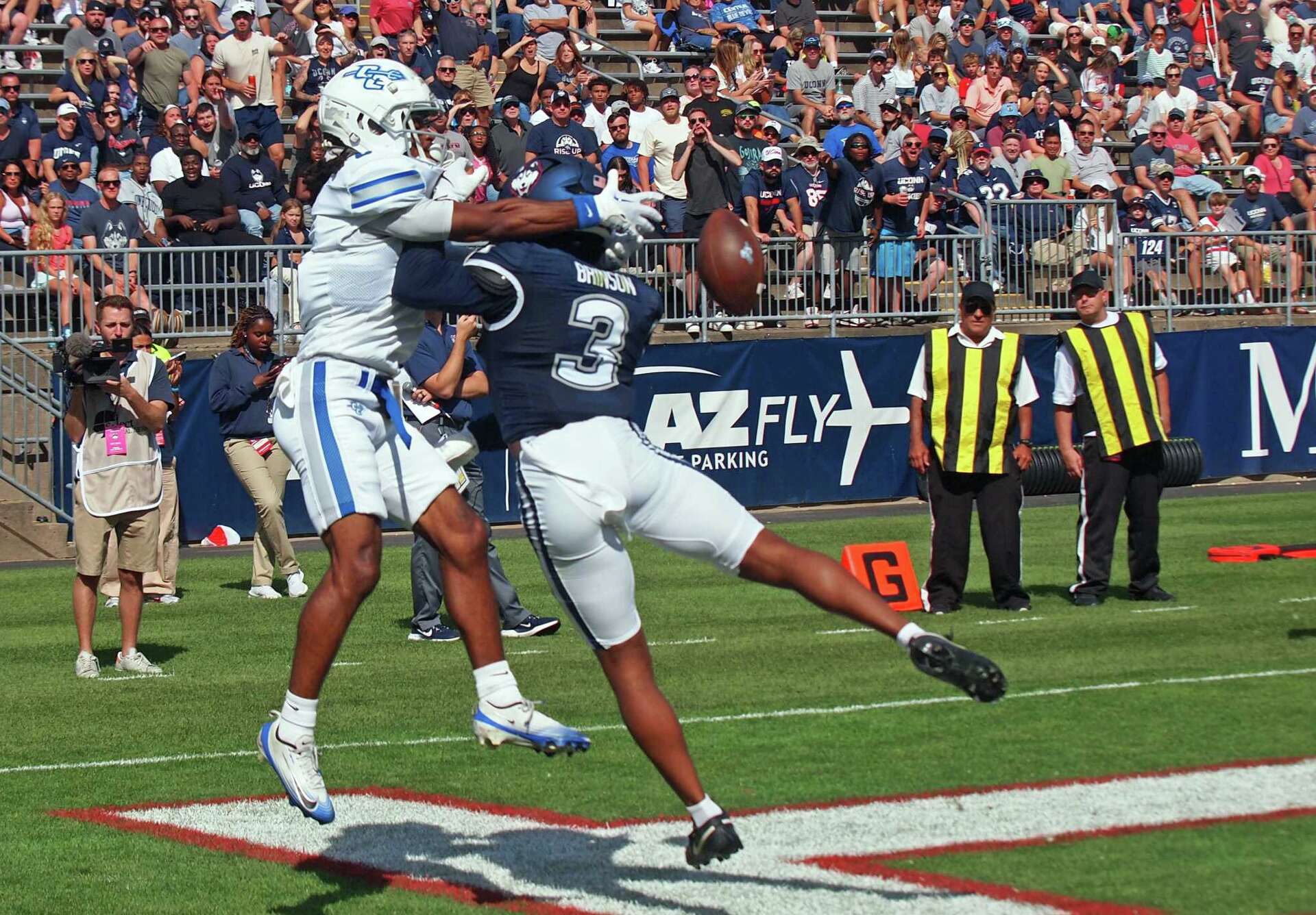 UConn football dominates Central Connecticut in season-opening win