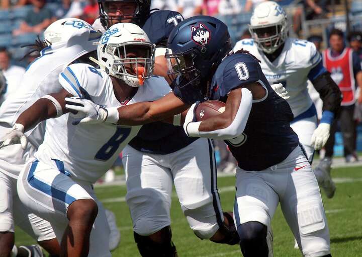 UConn football loses RB Cam Edwards to Michigan State