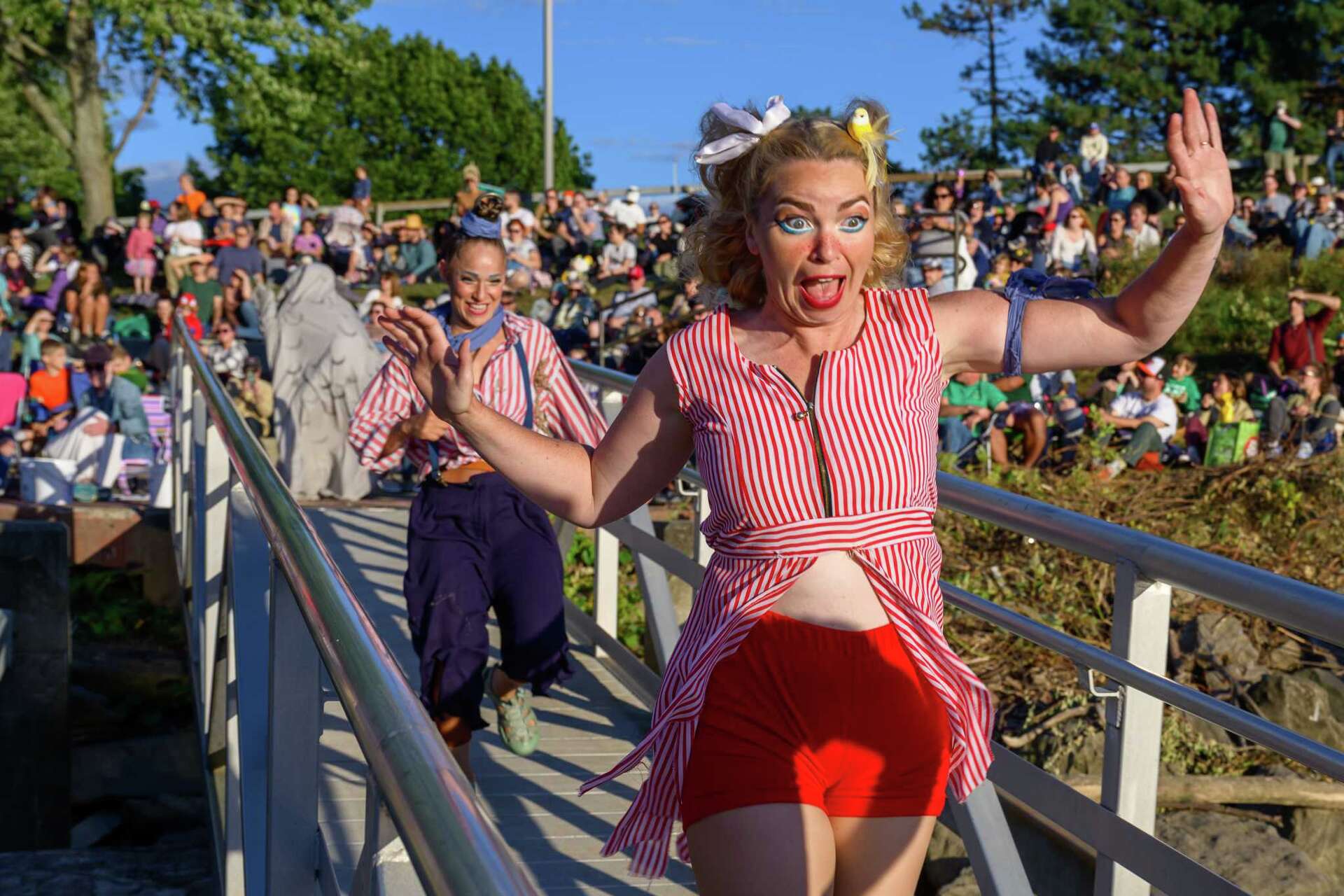 Flotsam River Circus thrills with waterfront show in Rensselaer