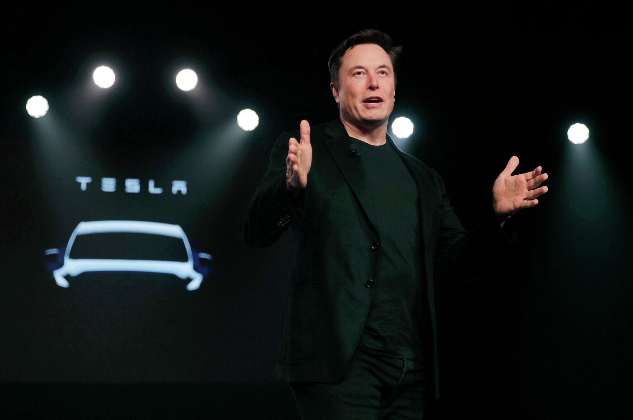 Tesla asks court to toss damage award in Autopilot death case