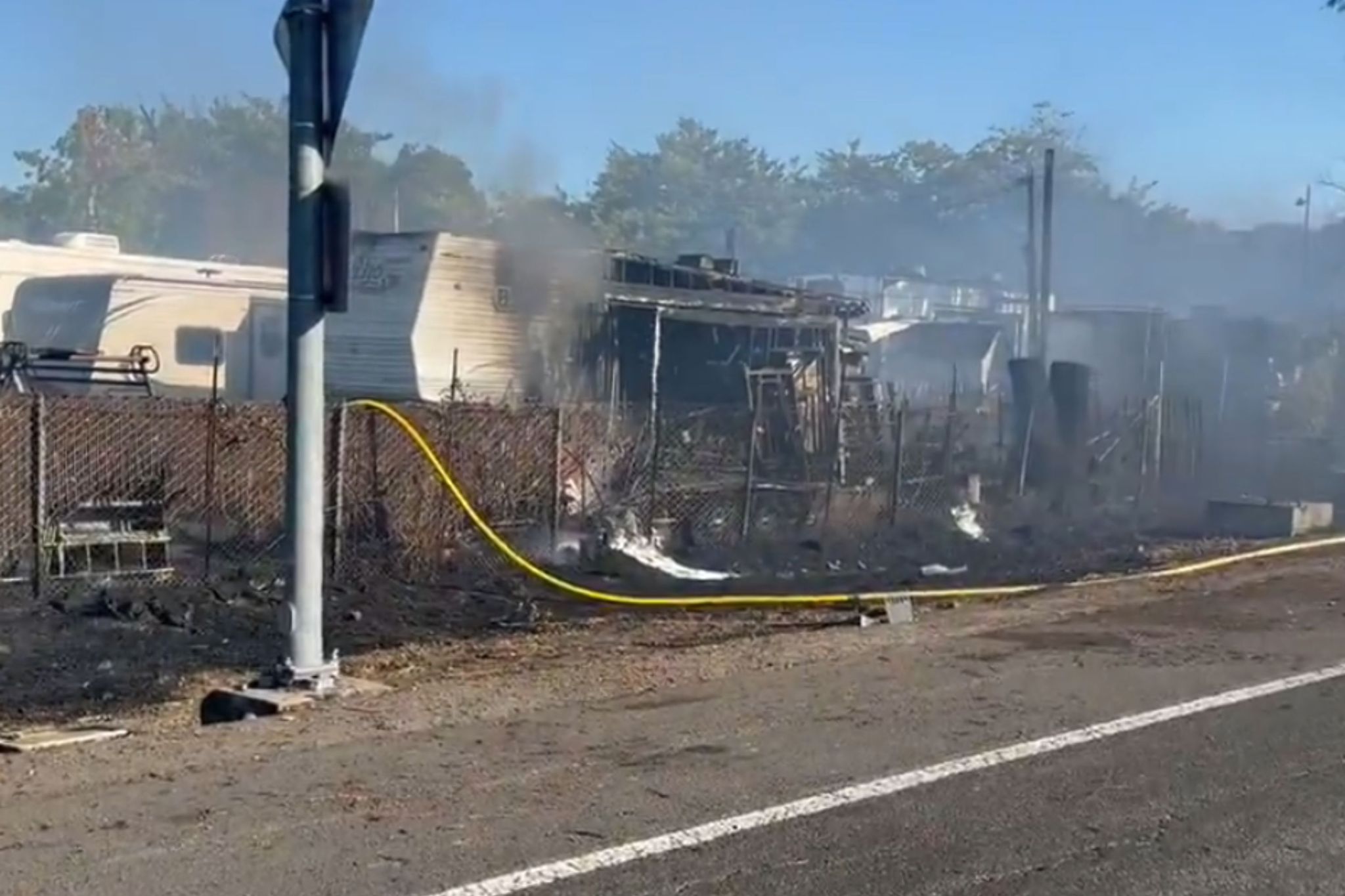 Santa Rosa: Fire Involving Multiple Trailers Shuts Down Northbound Hwy ...