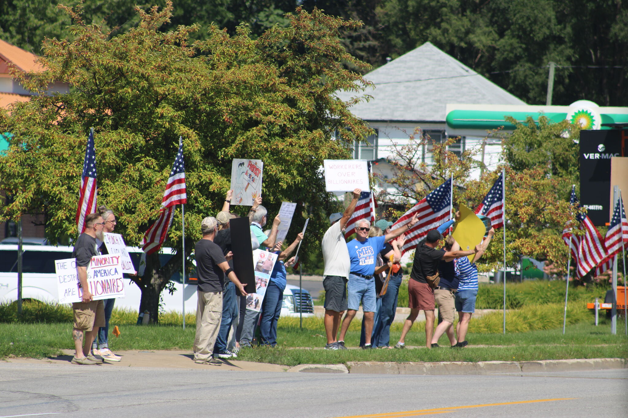 Workers over Billionaires rally packs 250 in Midland